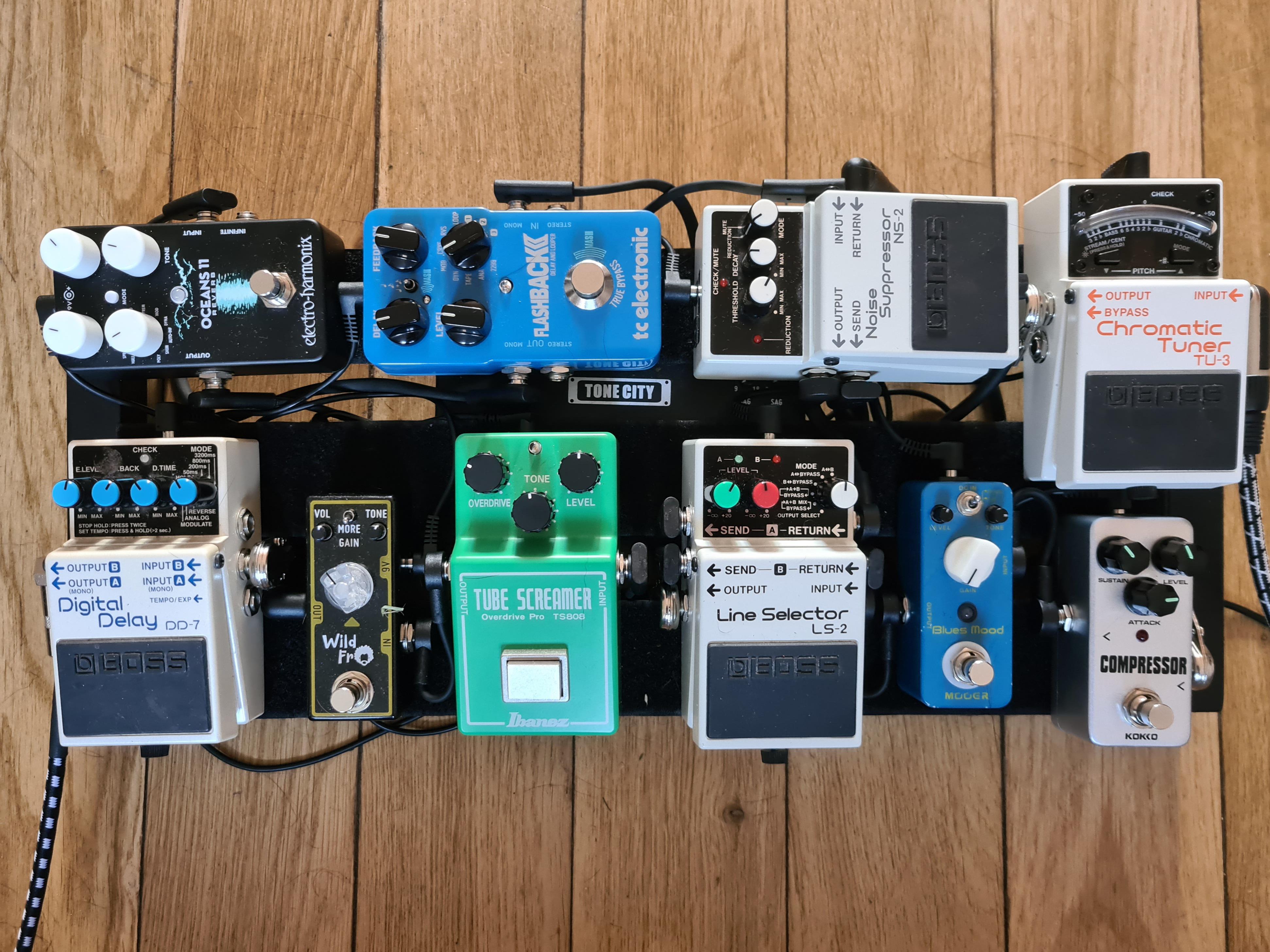 My first pedalboard | Scrolller