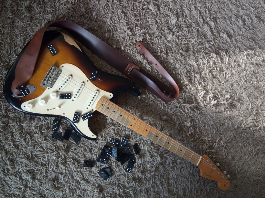 My first "real" strat (upgrading from a squier affinity) a '08 roadworn Stratocaster loving it ...
