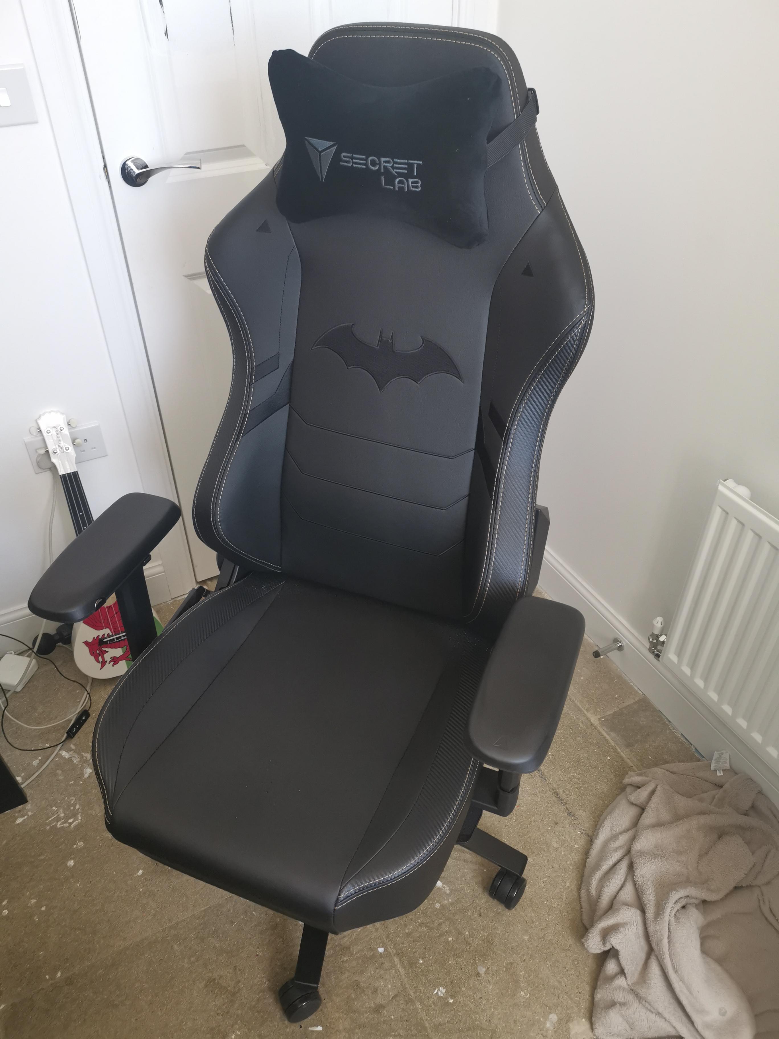 My first #Secretlab chair. I am Batman. | Scrolller