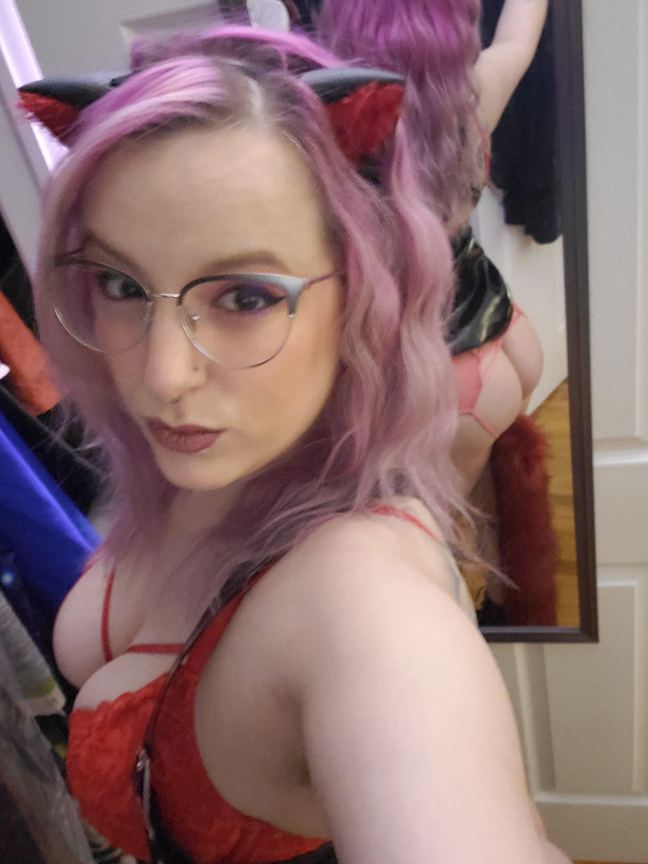 My first time ever dressing up. Now I have a better matching tail and I'm hoping to use it soon ...