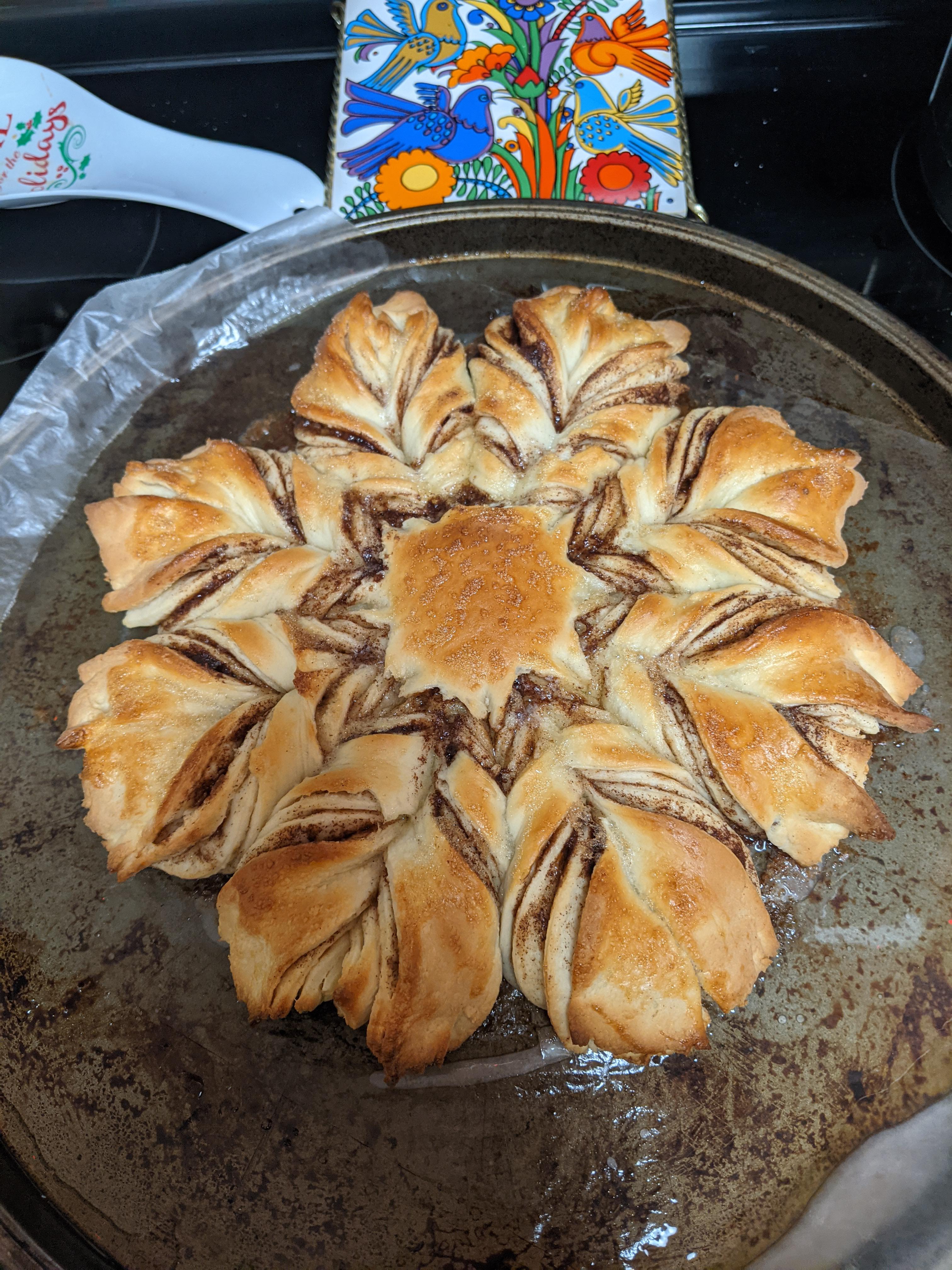 My first time trying anything like this Star Bread | Scrolller