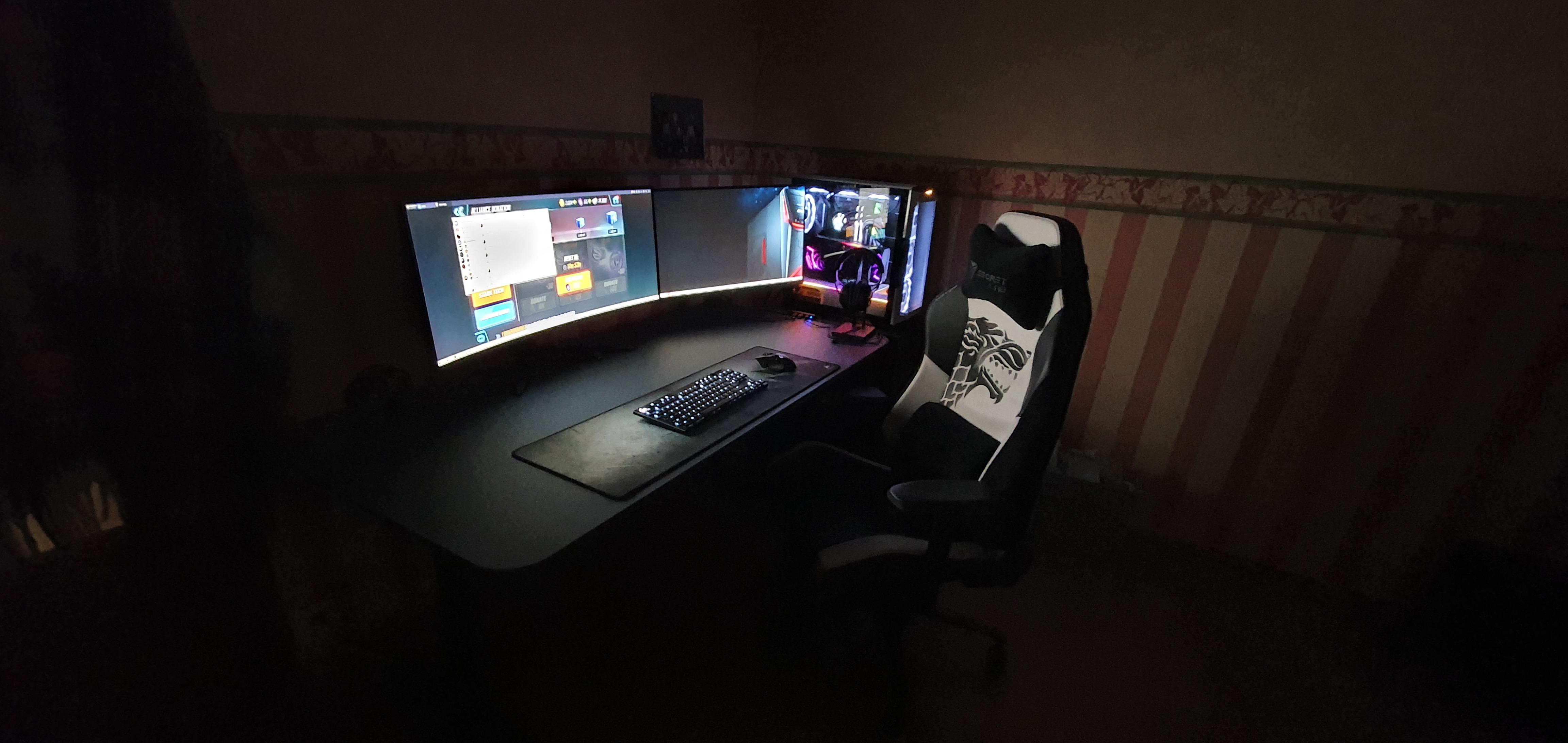 My gaming setup | Scrolller