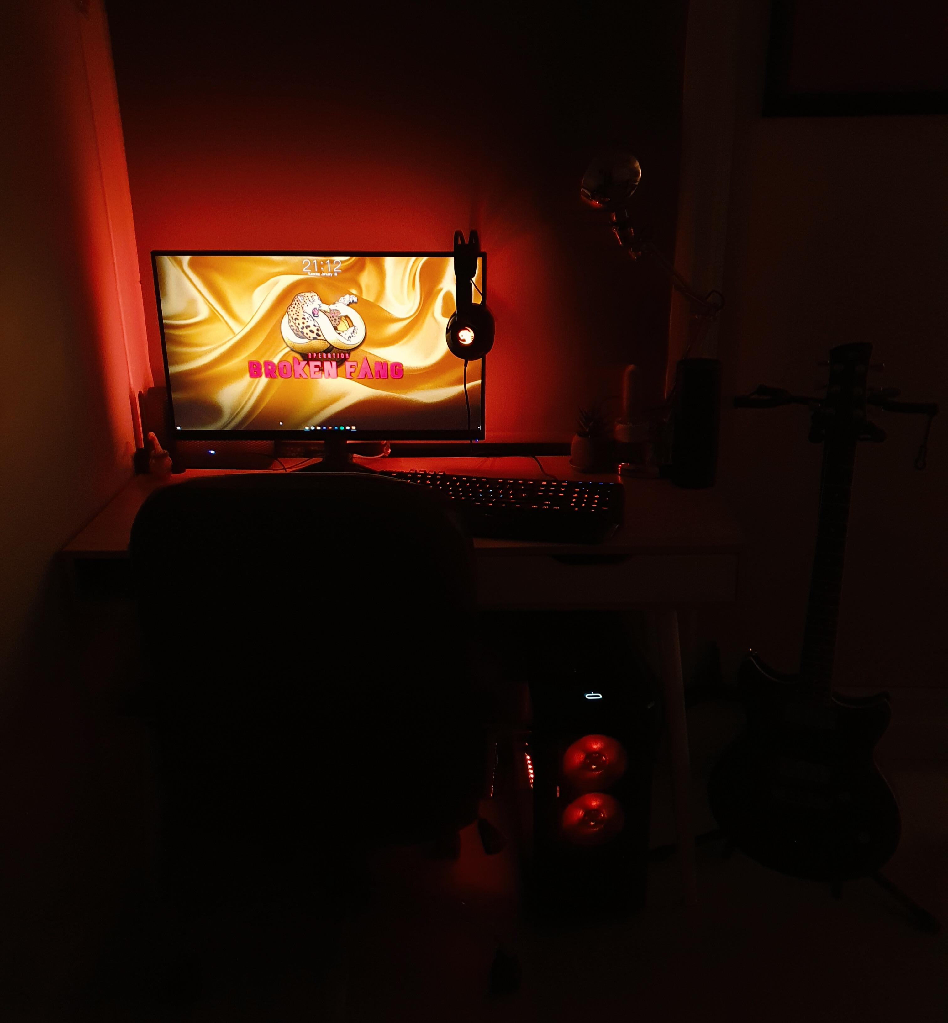 My gaming/working setup | Scrolller