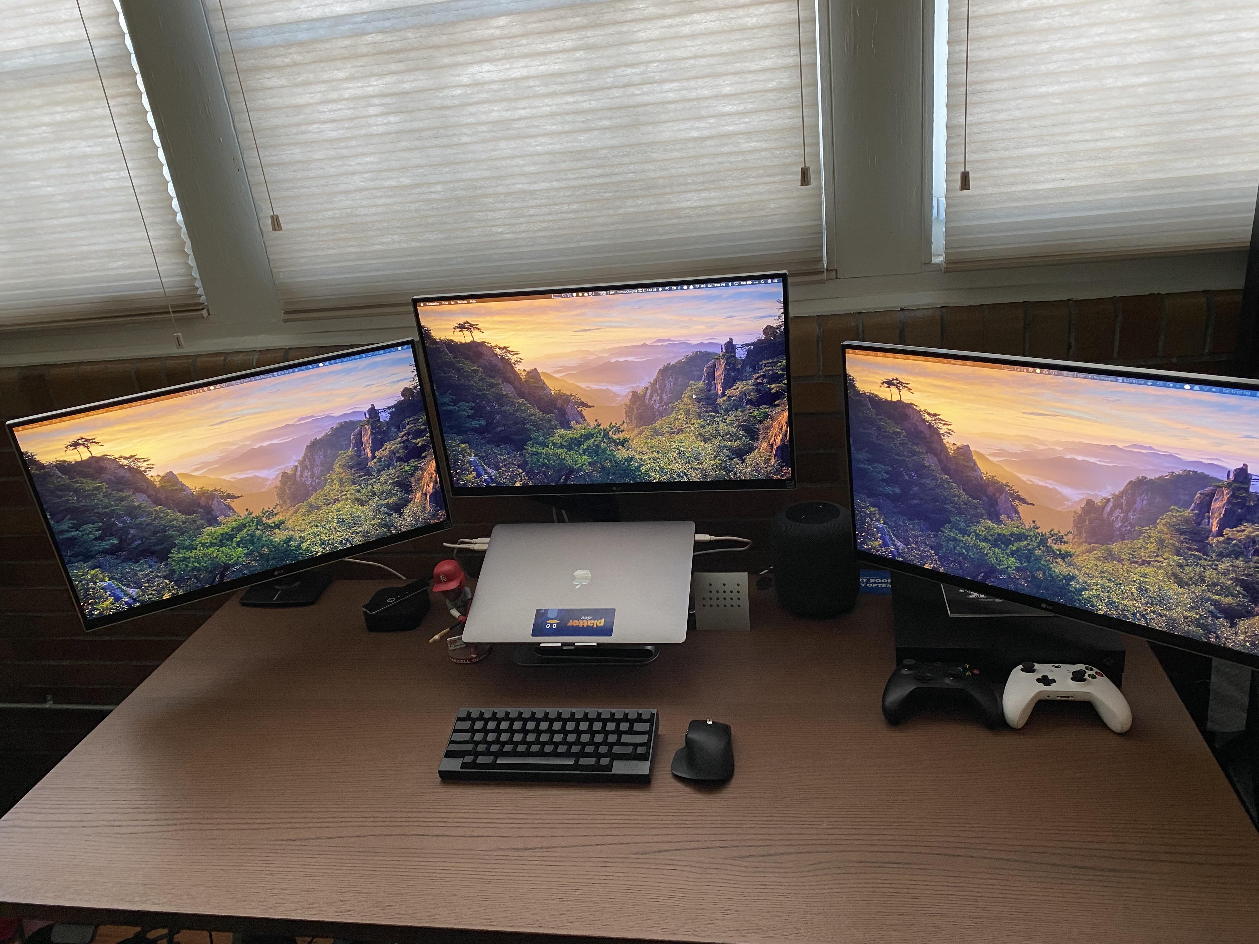 My home setup | Scrolller