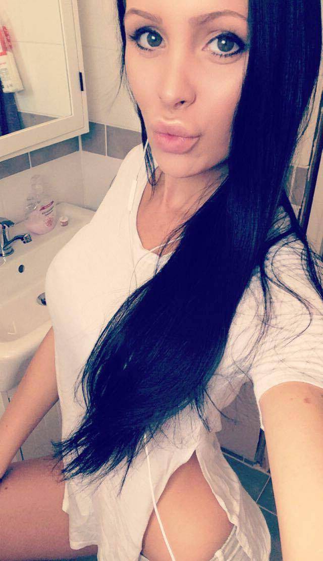 My lips are thick and juicy. I can open them for your | Scrolller