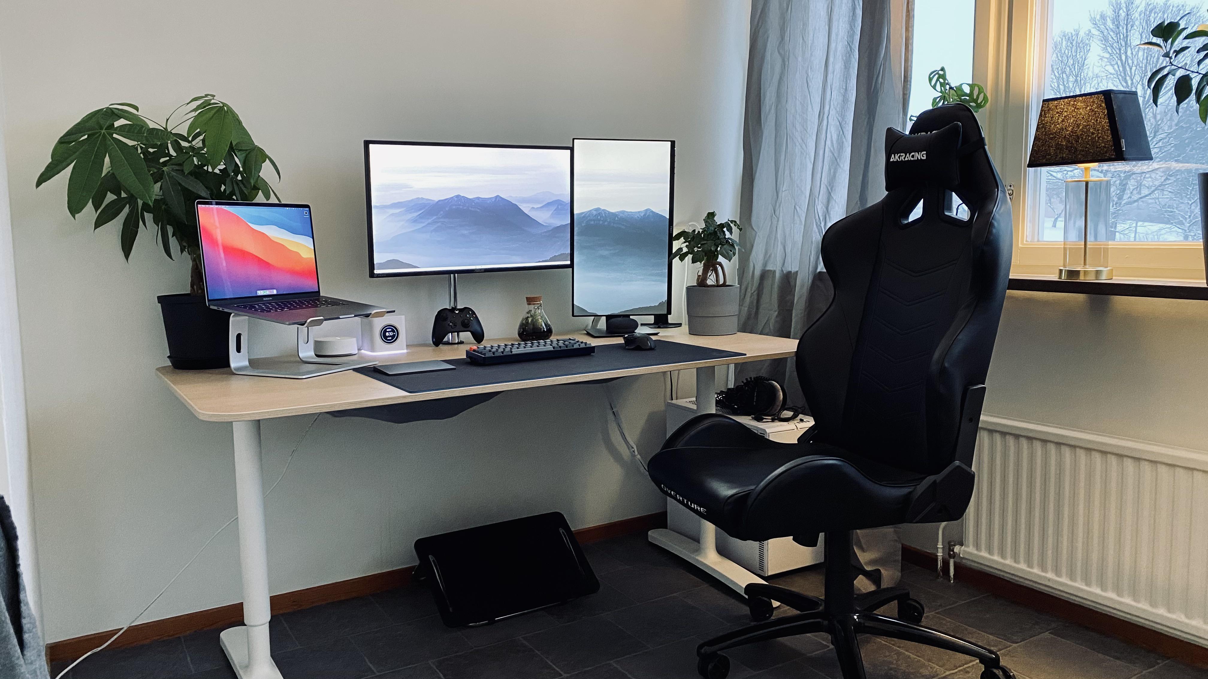 My little station | Scrolller