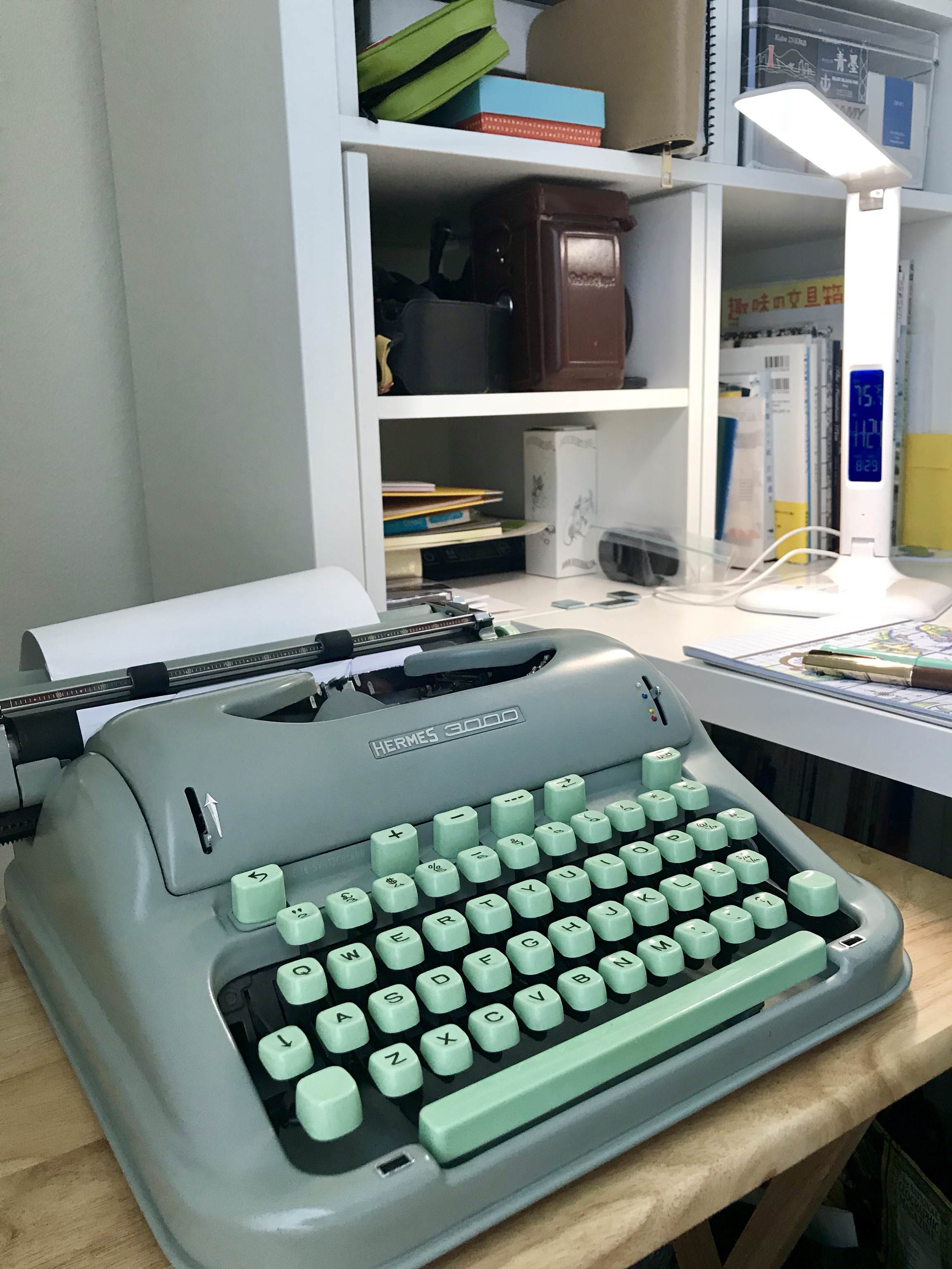 My little writing nook | Scrolller