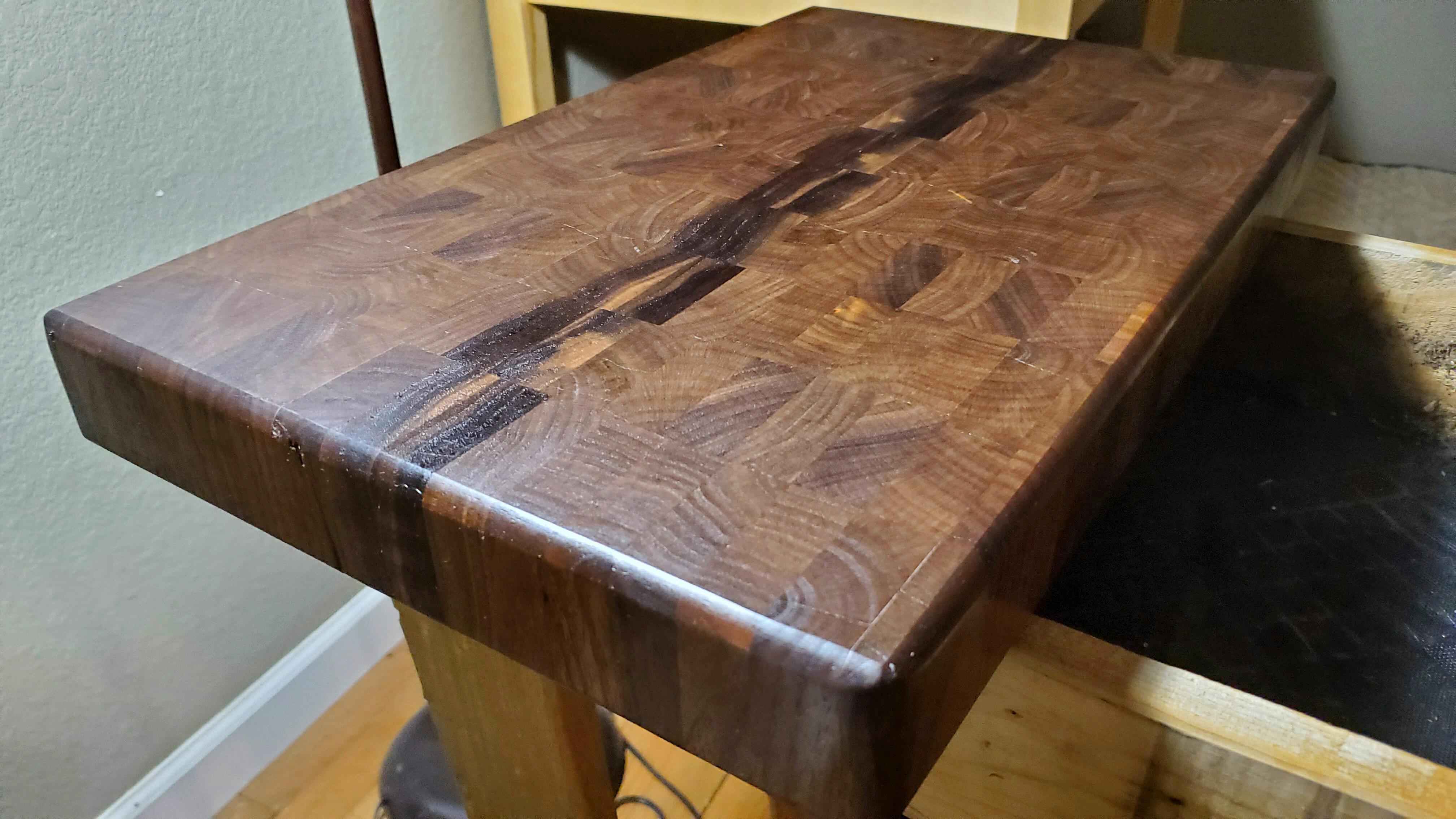 My new end grain cutting board. All walnut. | Scrolller