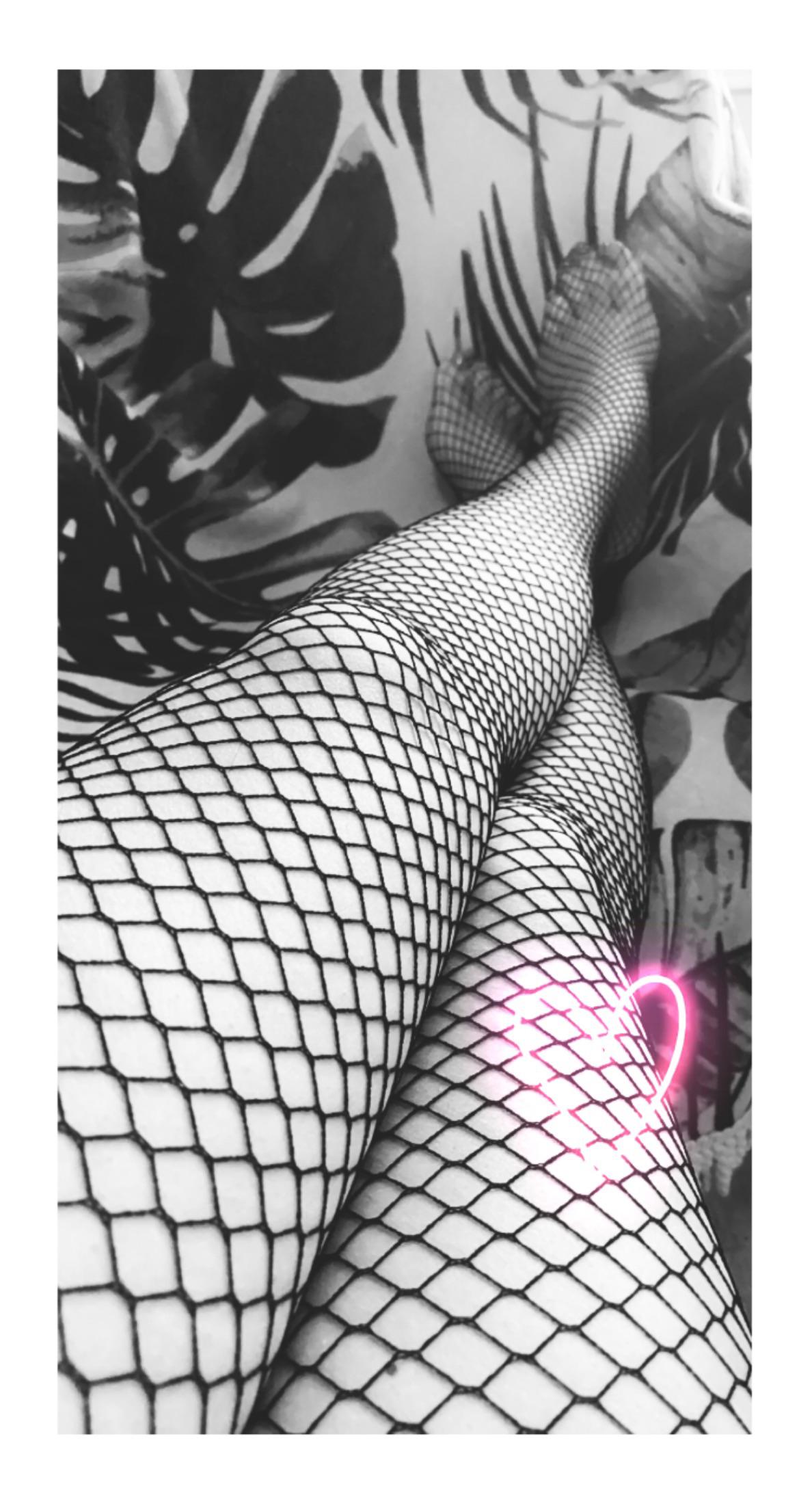 My new fishnets 💋 | Scrolller