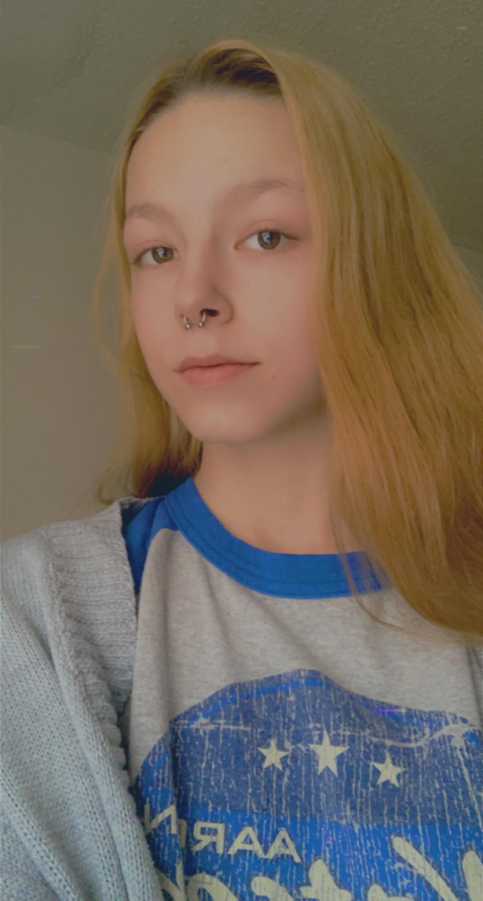 My posts always flop here, so here’s to another try 🥂 ️ (over 18) | Scrolller