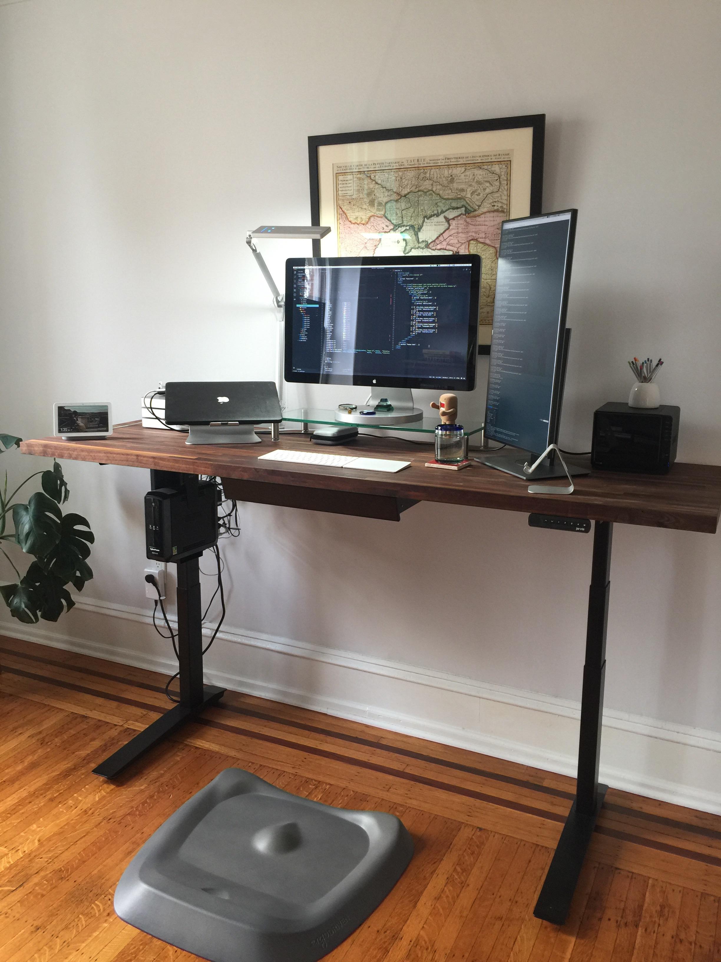 My “remote” home office setup | Scrolller