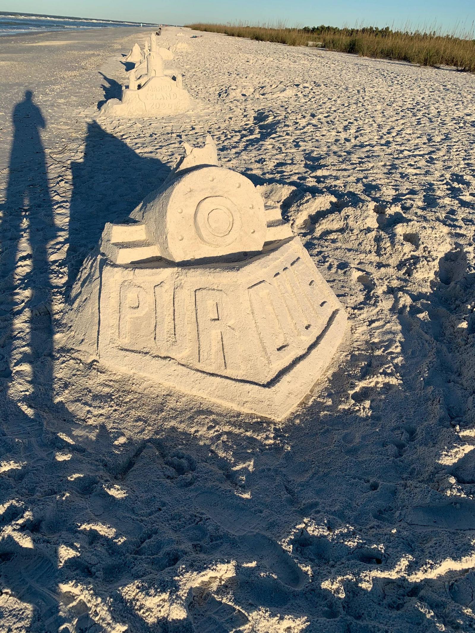 My sister sent me this picture from a beach in Florida yesterday ...