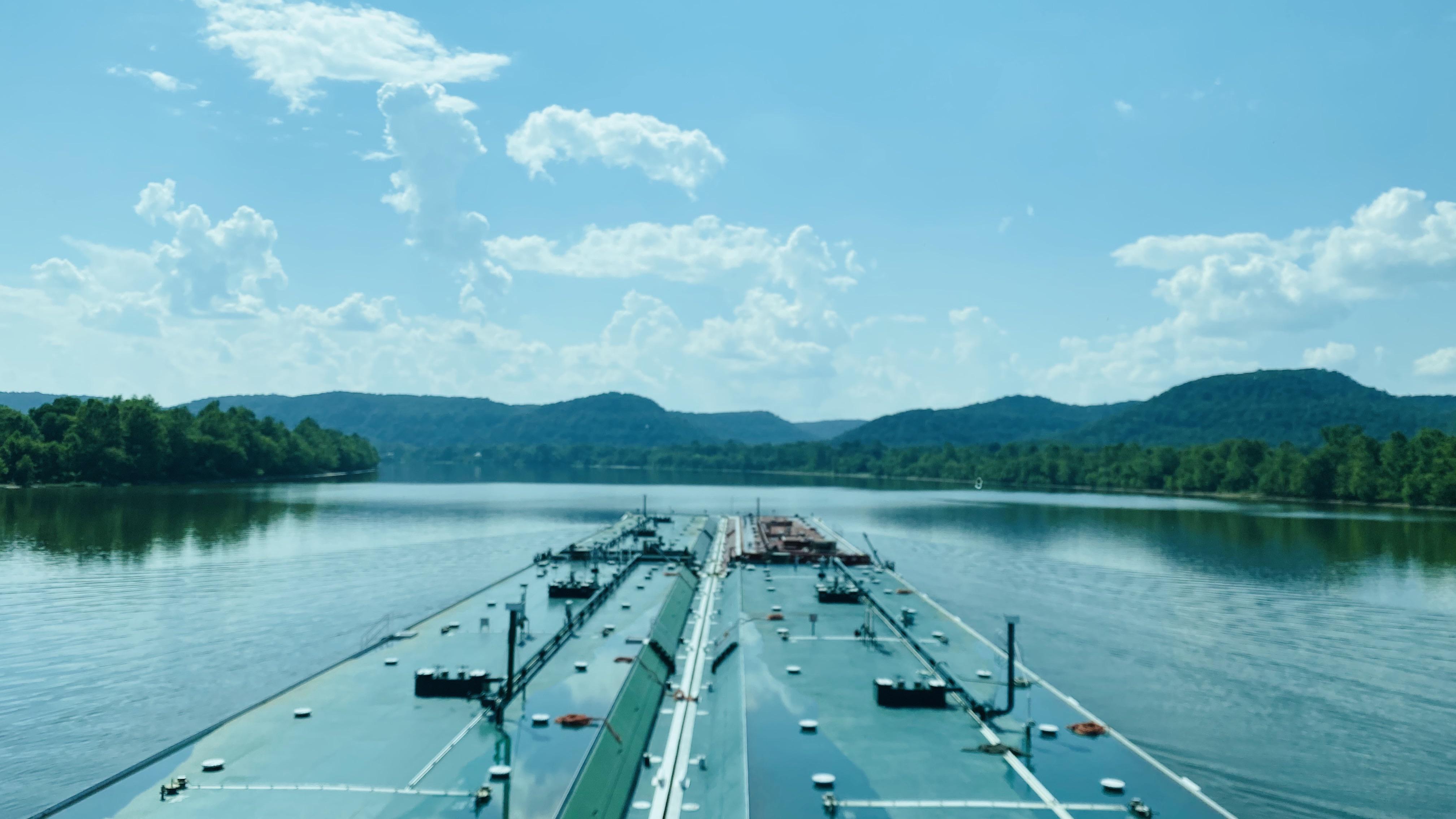 My tug life on the Ohio River | Scrolller