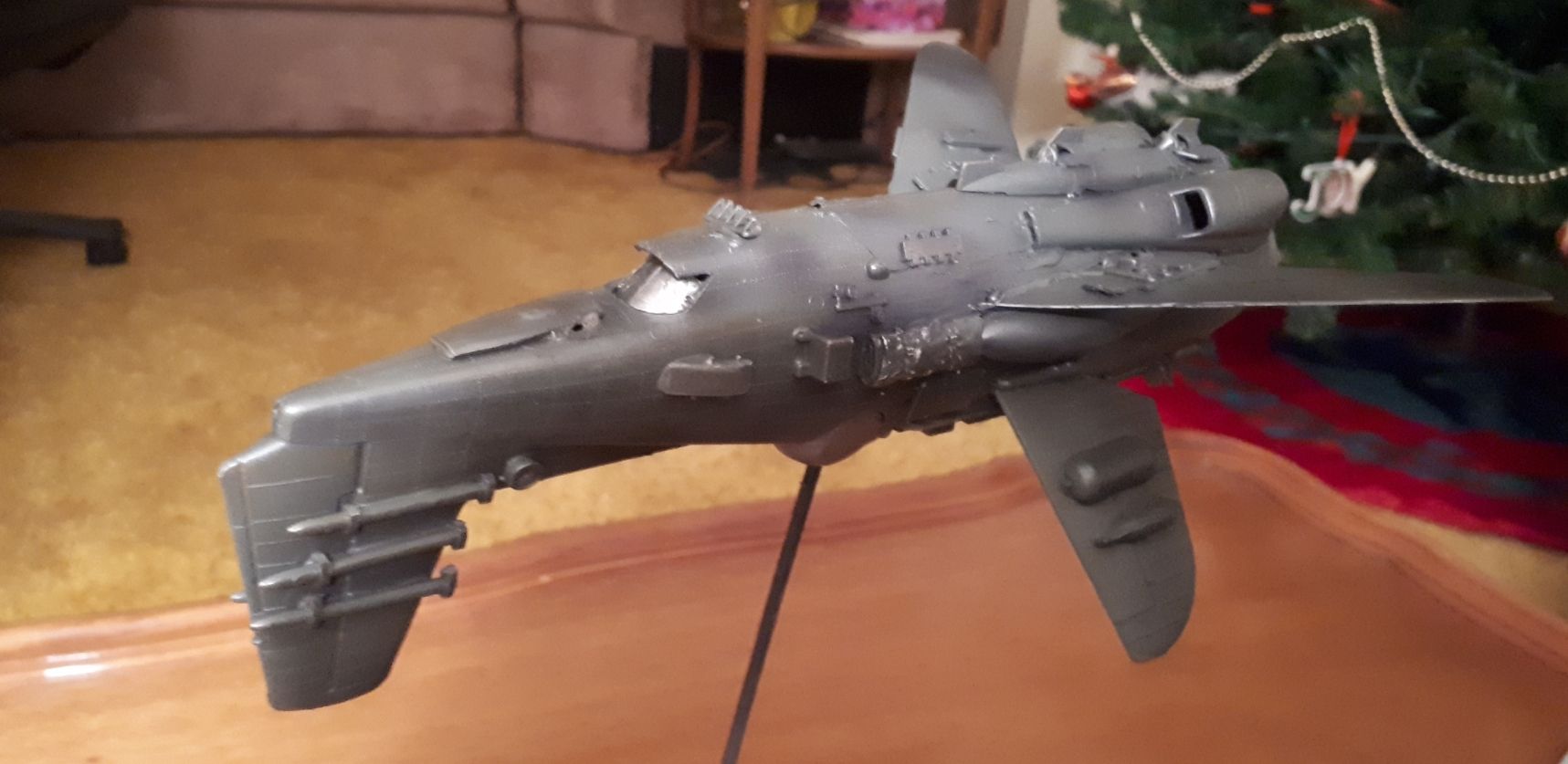 My first Kitbash, Sci-Fi Gunship | Scrolller