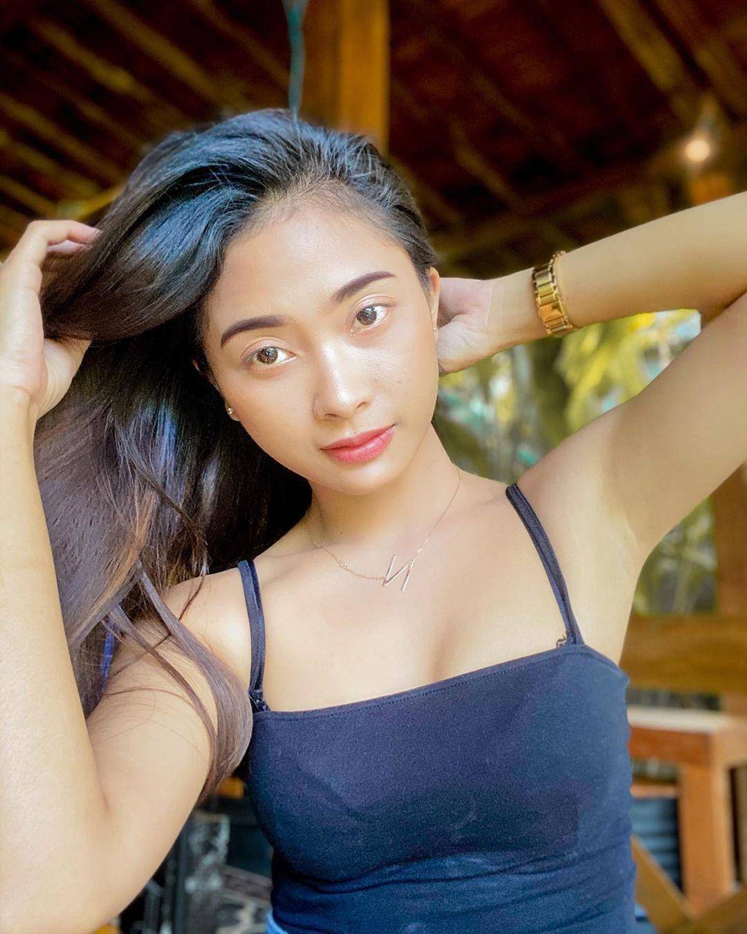 @nadianatasa_official | Scrolller