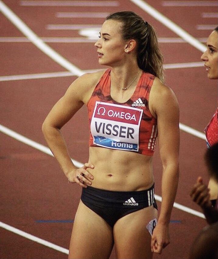 Nadine Visser (Running) | Scrolller