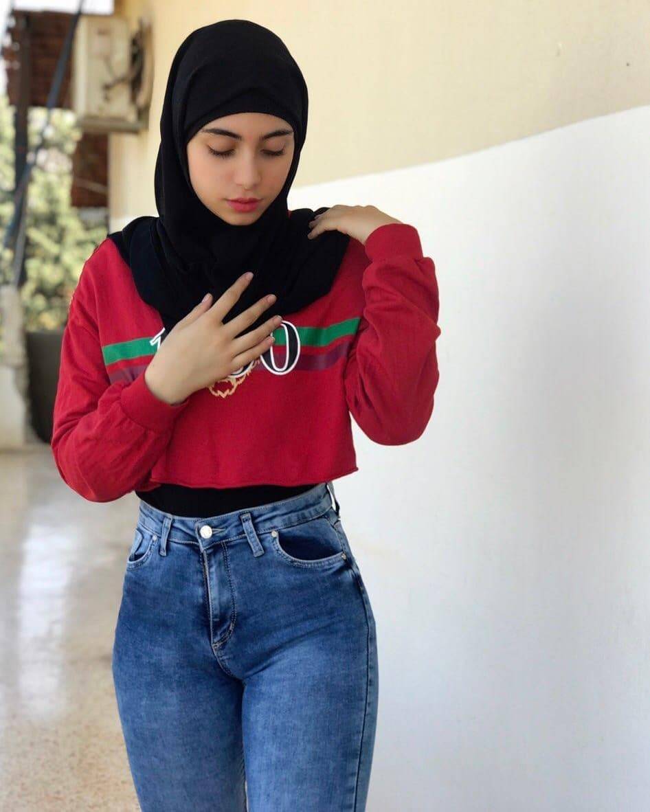 Name Unknown | Scrolller