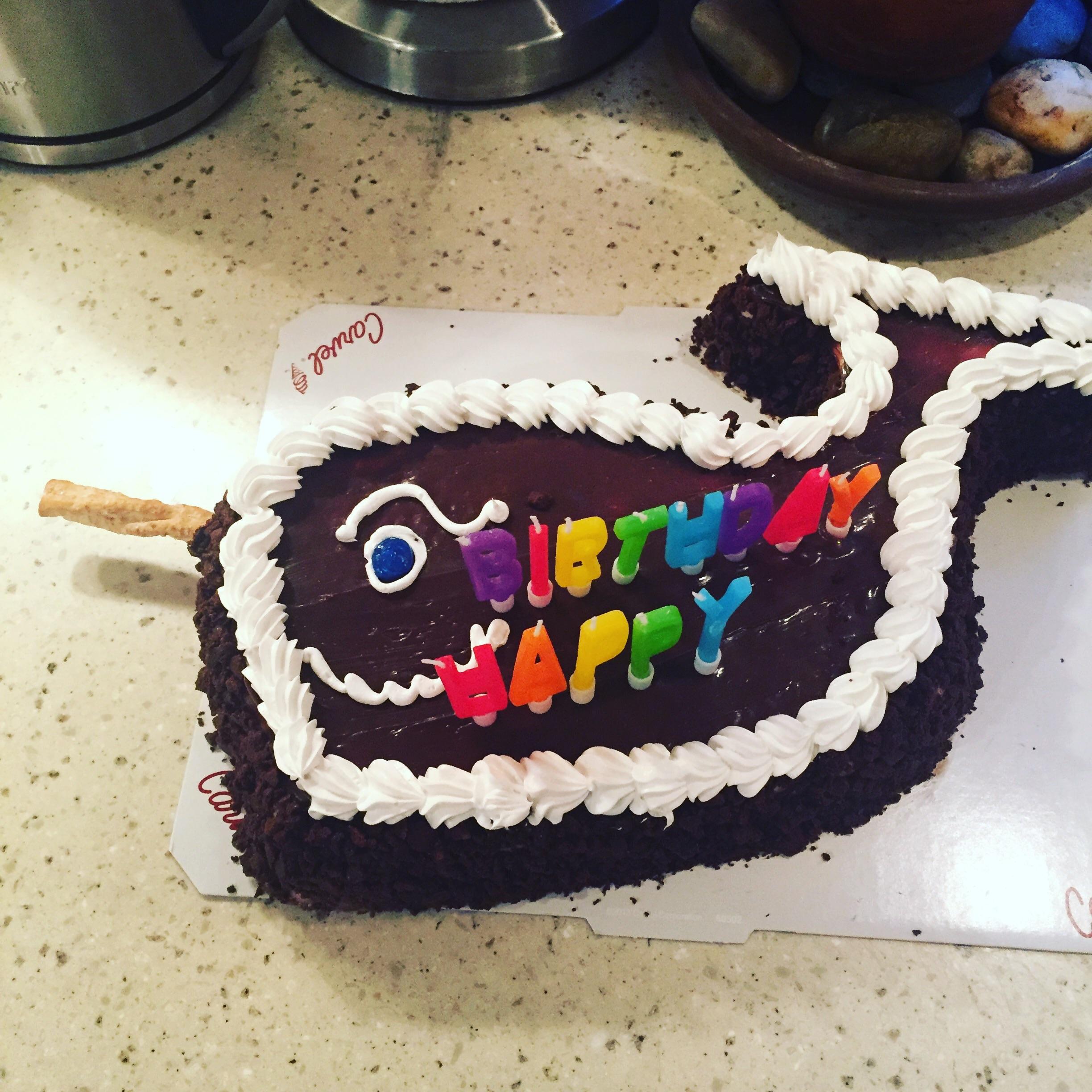 Narwhal birthday cake | Scrolller