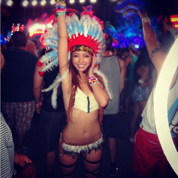 Native American Headdress | Scrolller