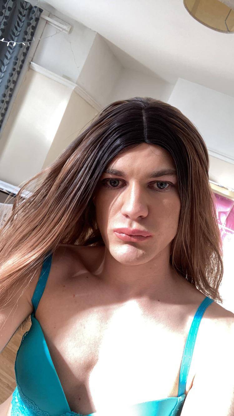 Natural no filter look, just light make up | Scrolller