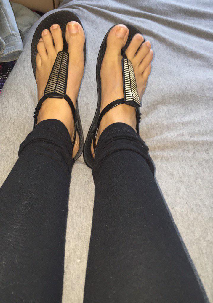 Natural Toes Scrolller