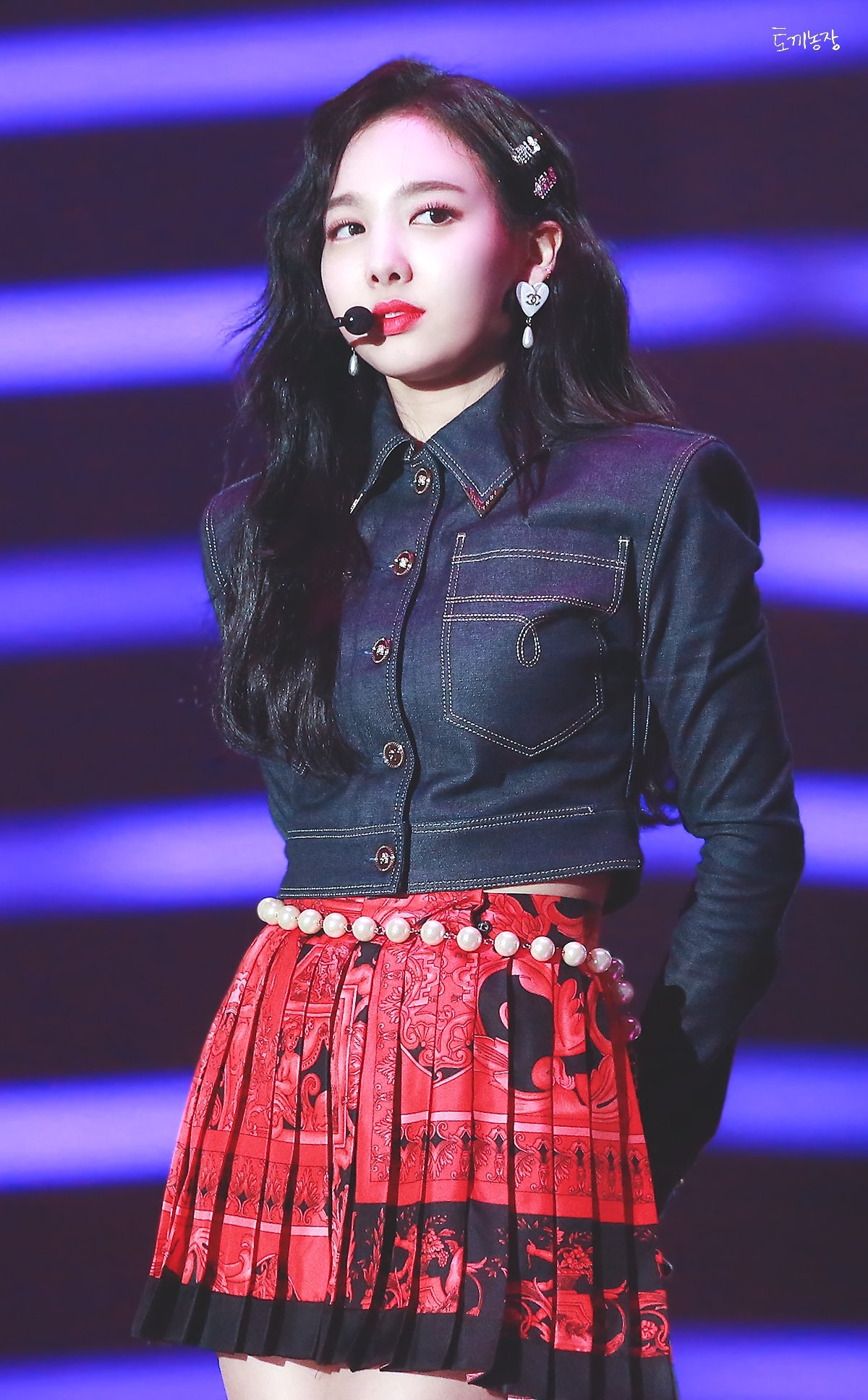 Nayeon | Scrolller