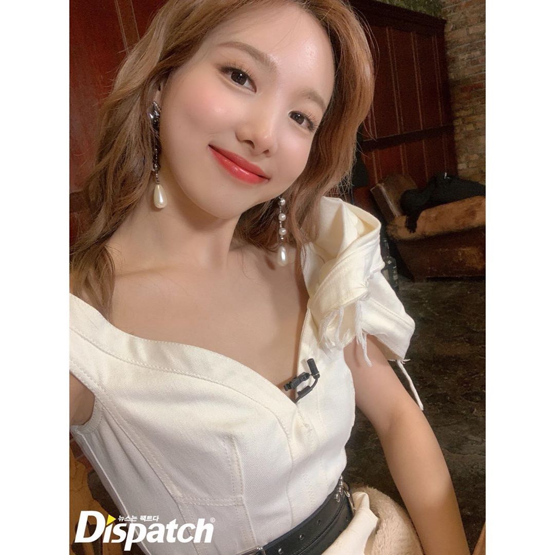 Nayeon Selca | Scrolller