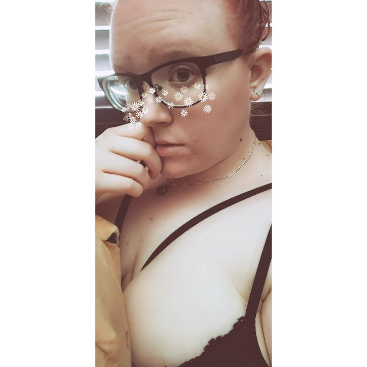 Need a good choking🥰 | Scrolller