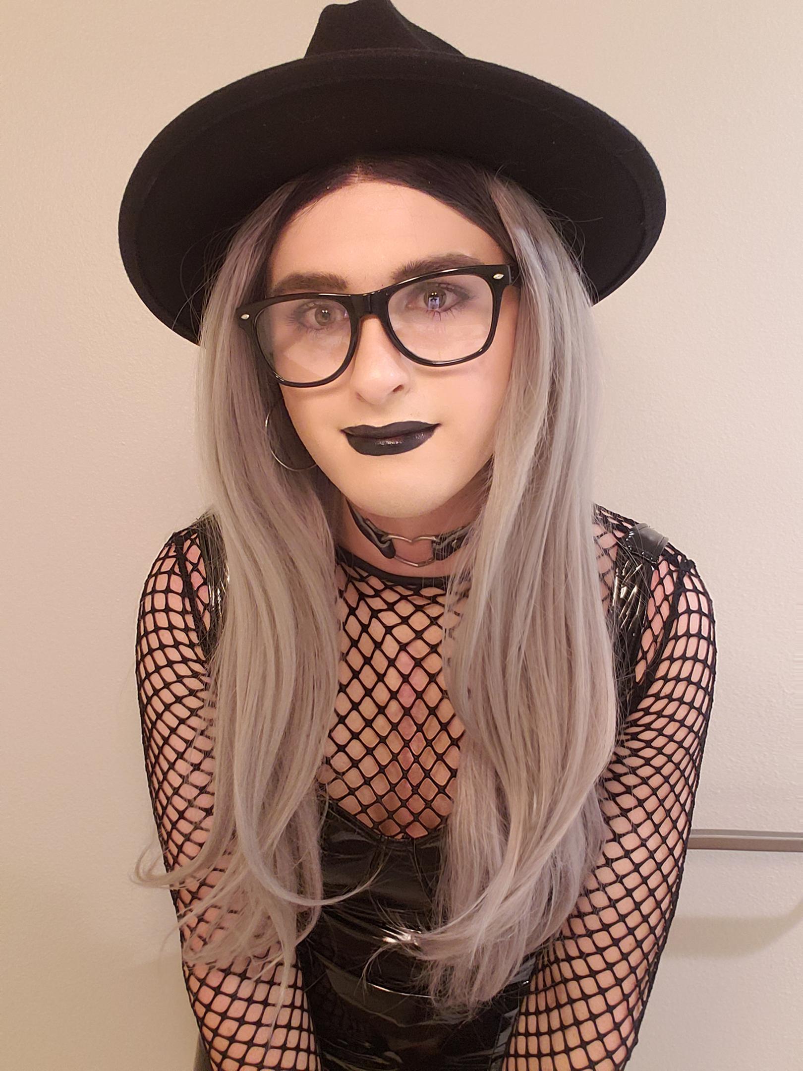 Need a goth trap girlfriend this month? | Scrolller