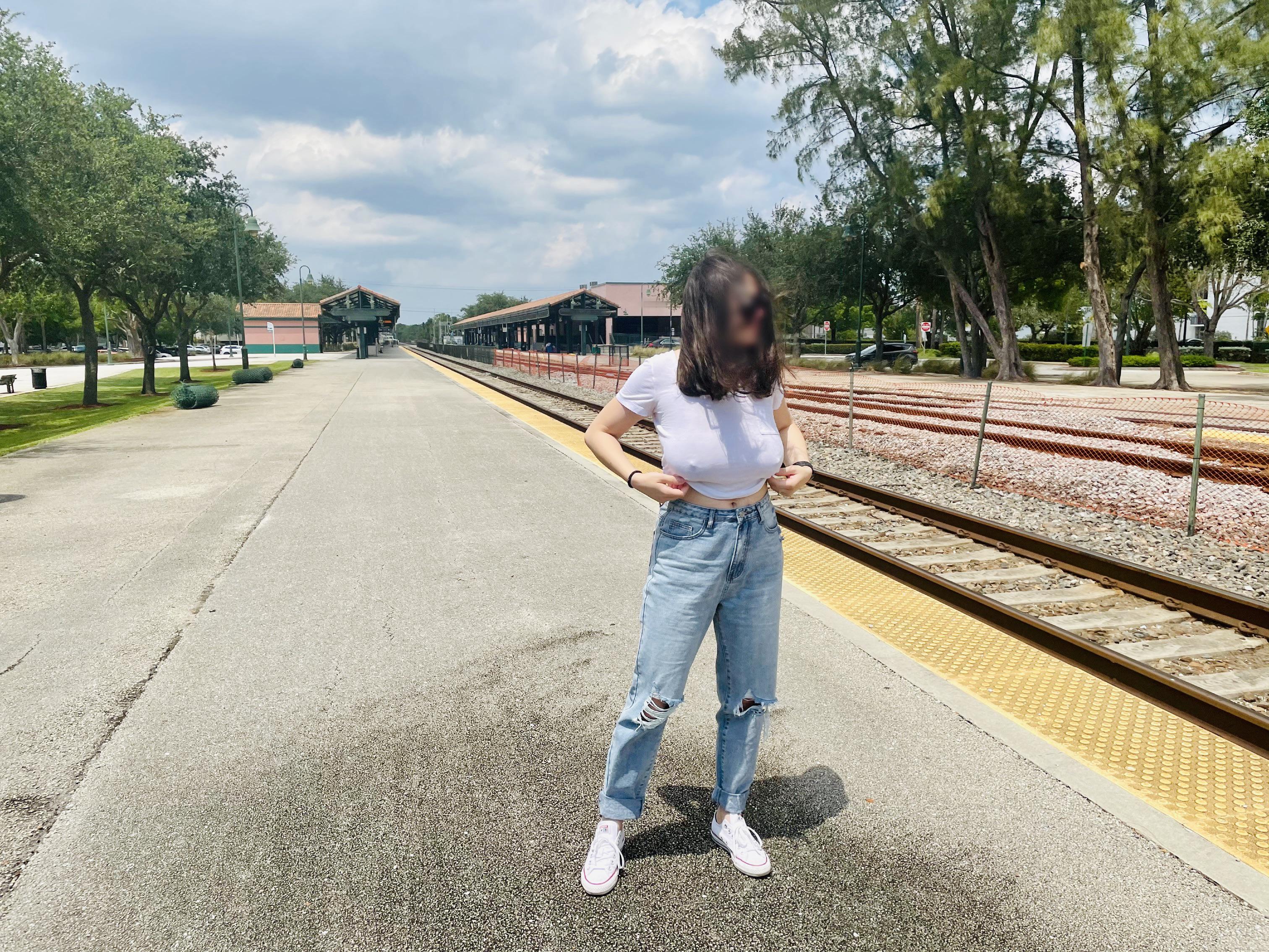 Need a ride ... | Scrolller