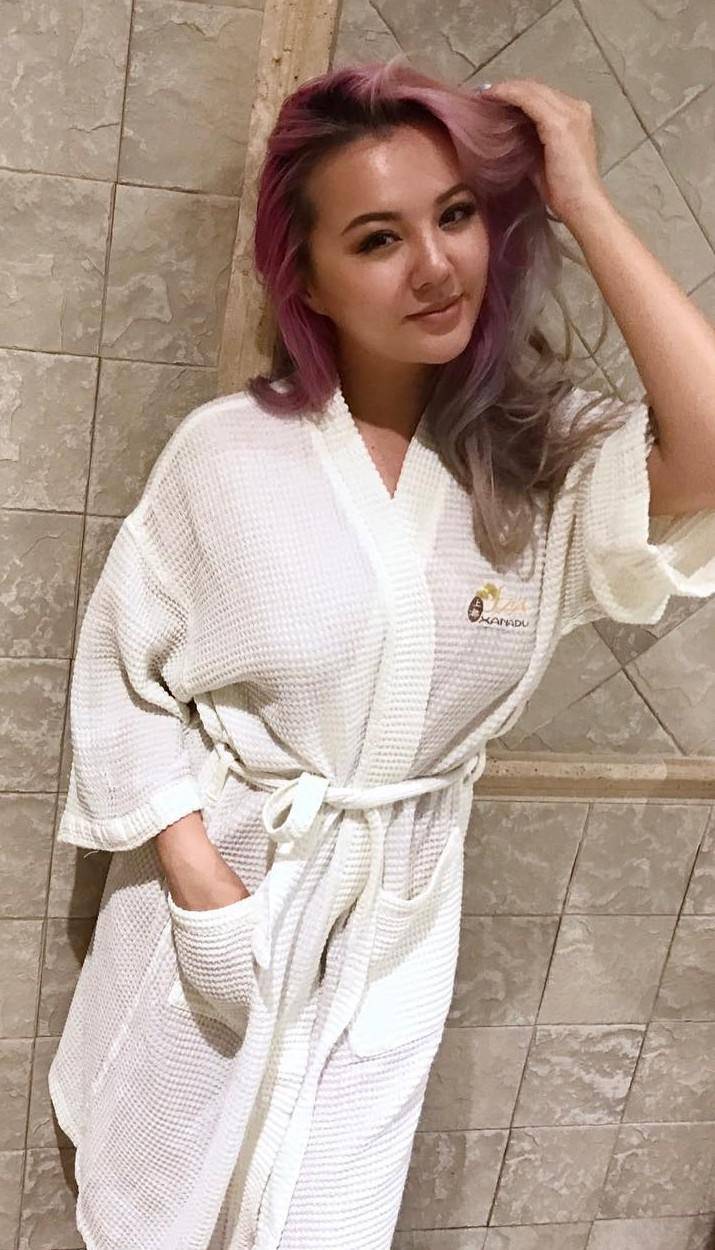 Needs to be opened up | Scrolller