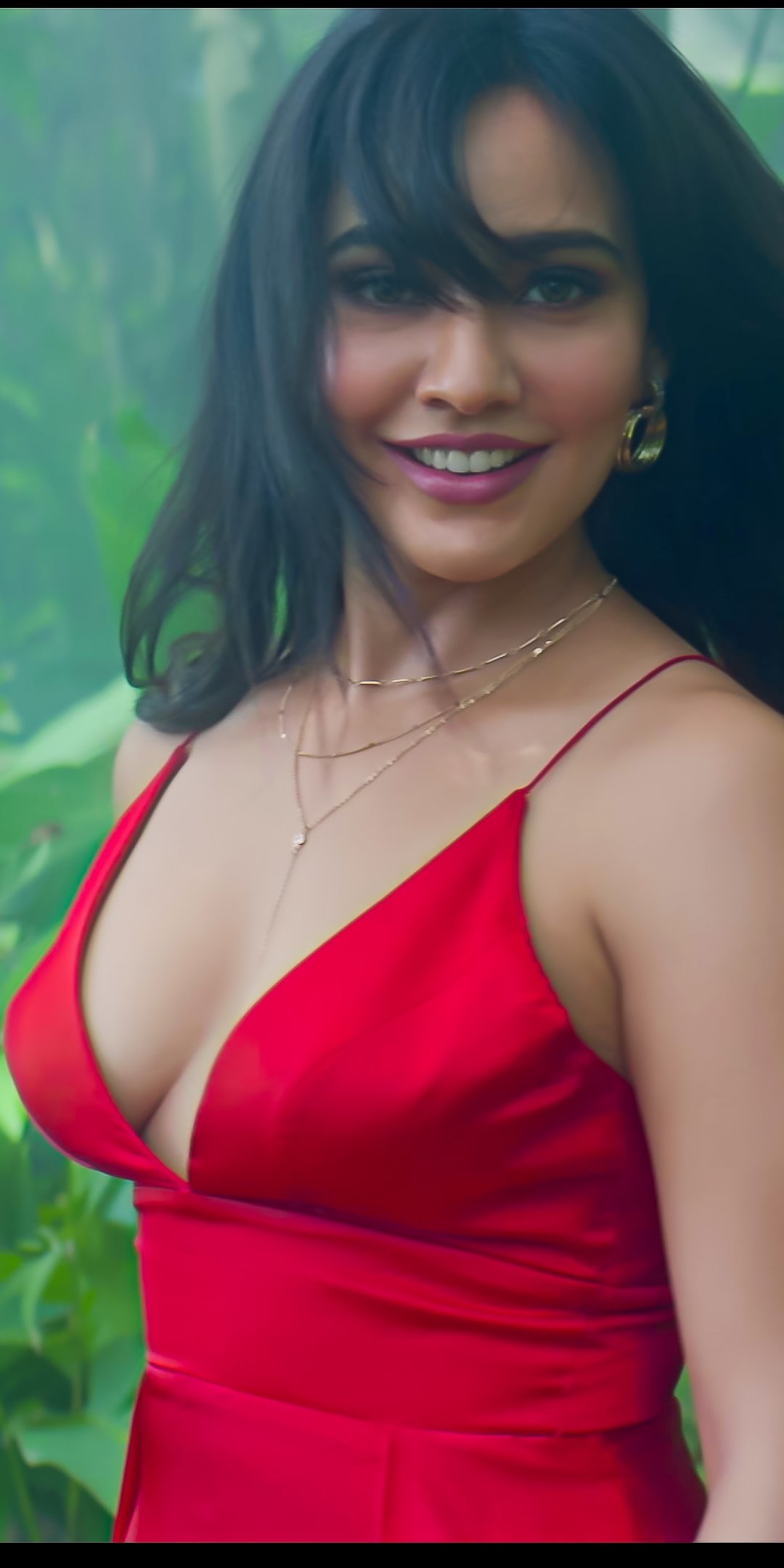 Neha Sharma has amazing boobs ! Agree ? | Scrolller