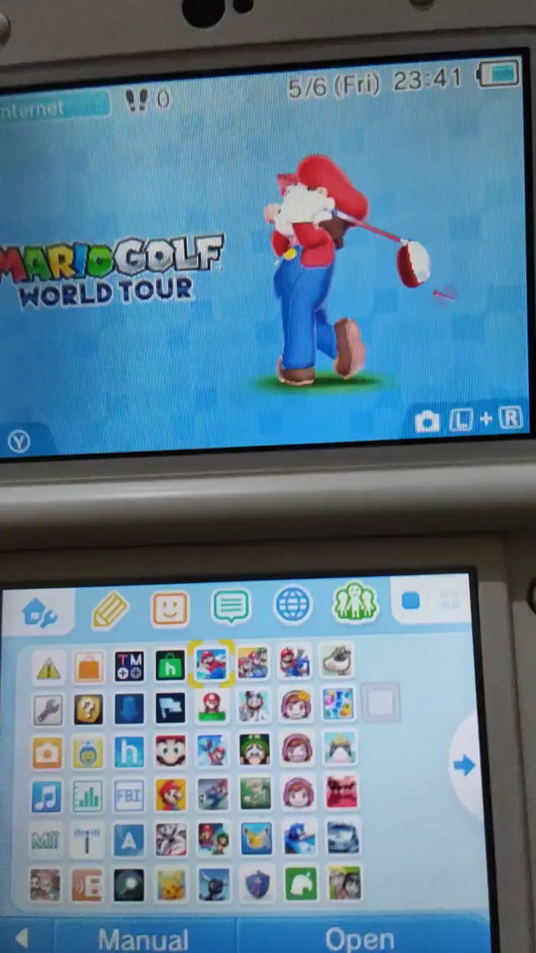 New 3ds top screen flickering, is it normal? | Scrolller