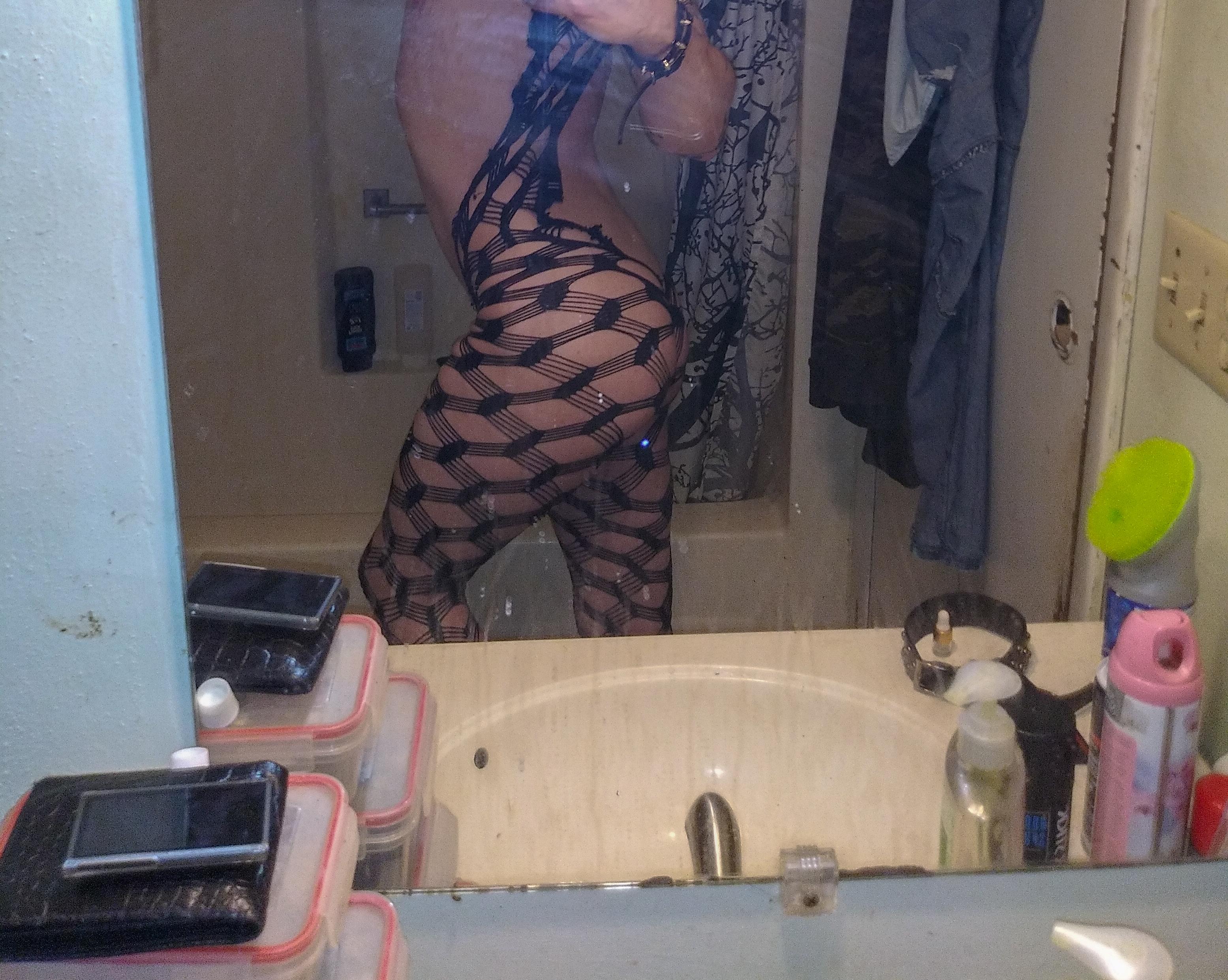 New here: my wish is that someone busts a nut to my pics and sends me a vid : ) | Scrolller