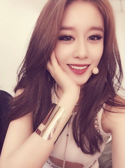 New Jiyeon selca | Scrolller