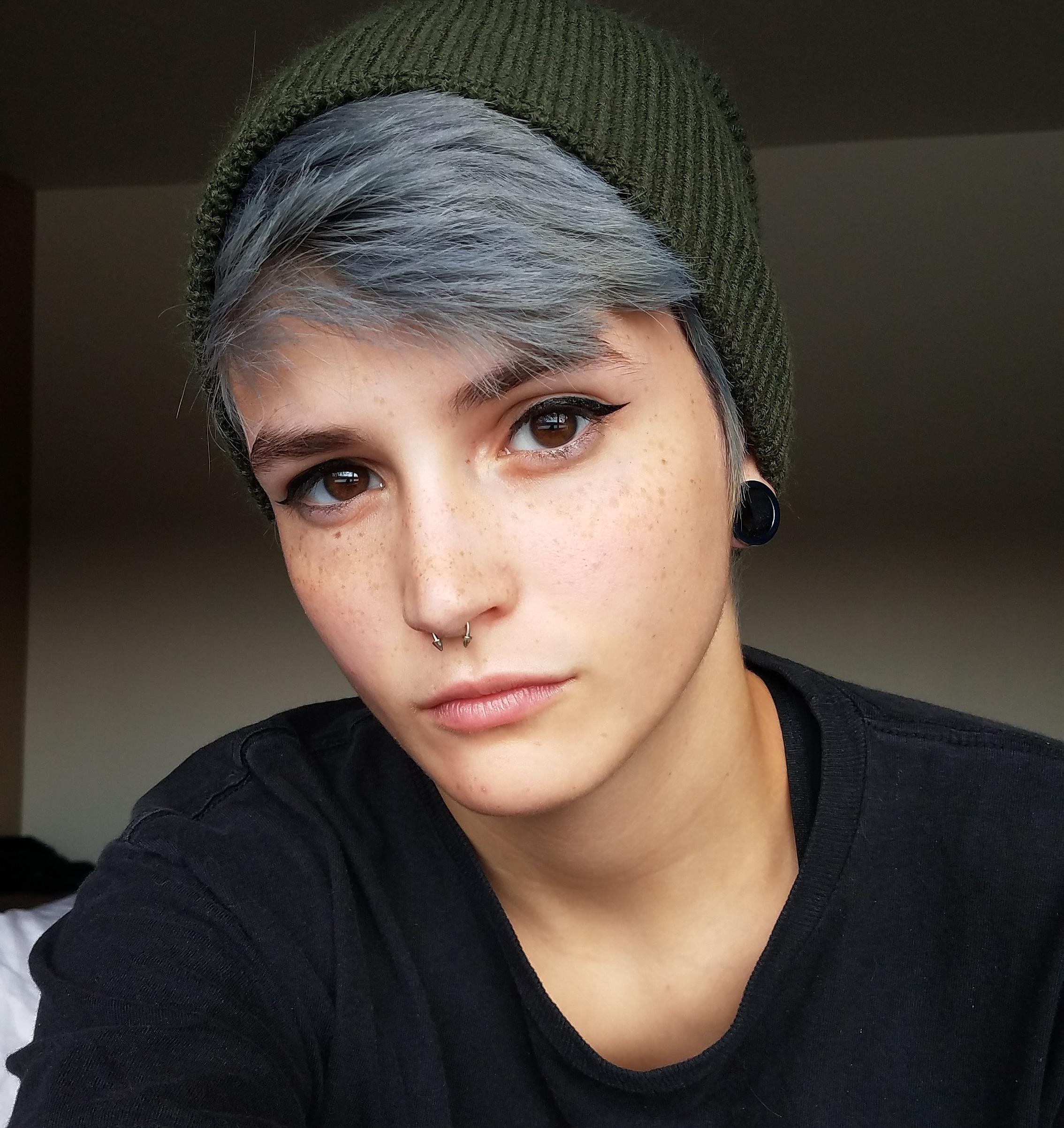 New to reddit 😋 hello! | Scrolller