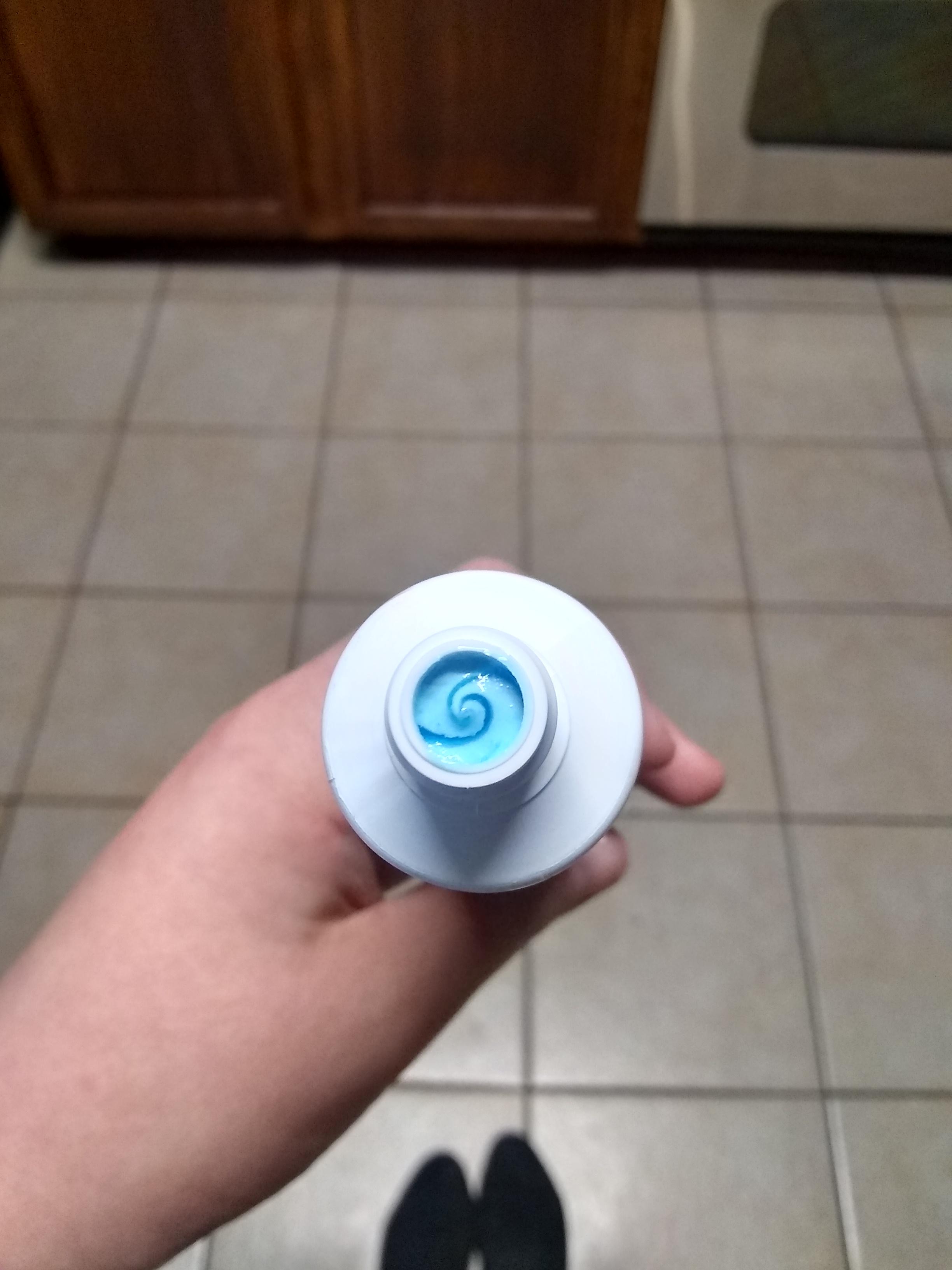 New toothpaste tube | Scrolller