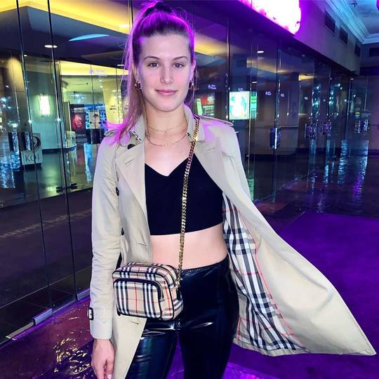 Nice coat | Scrolller