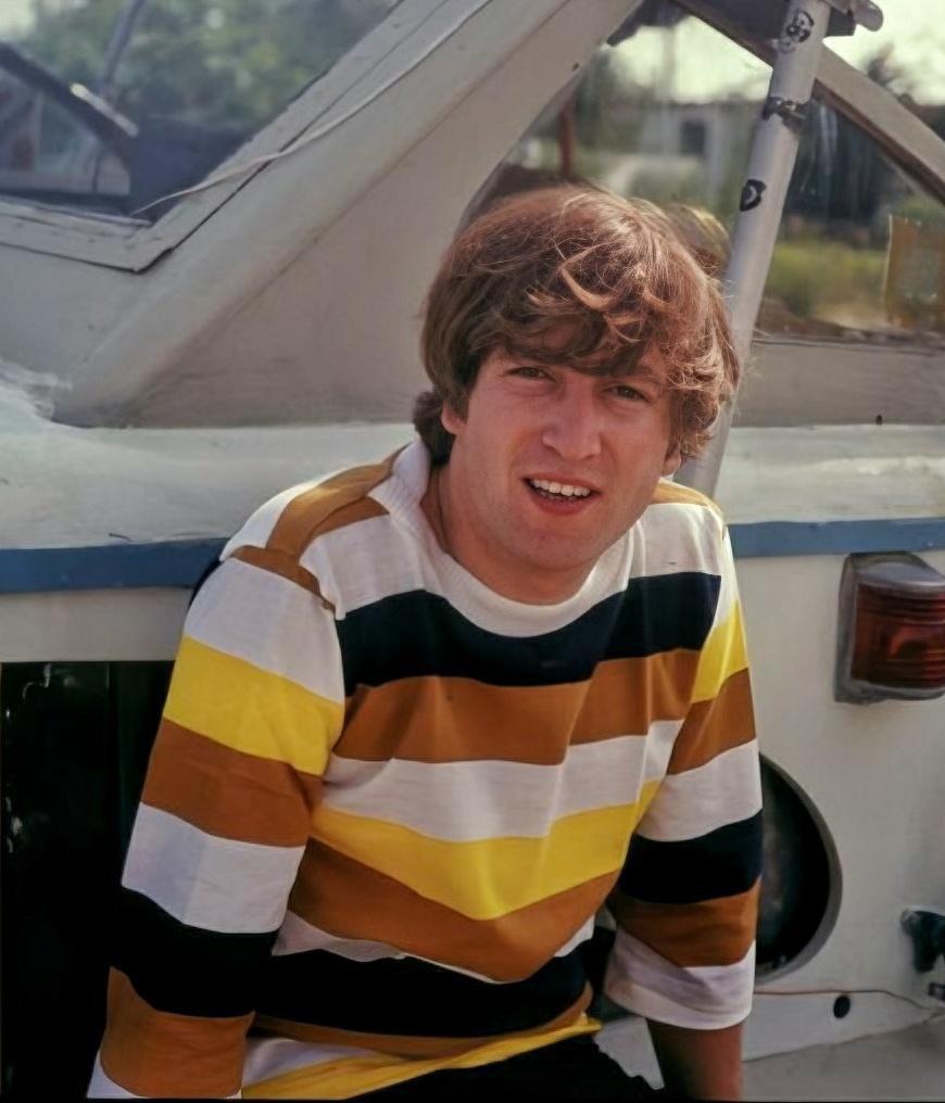 Nice photo of John | Scrolller