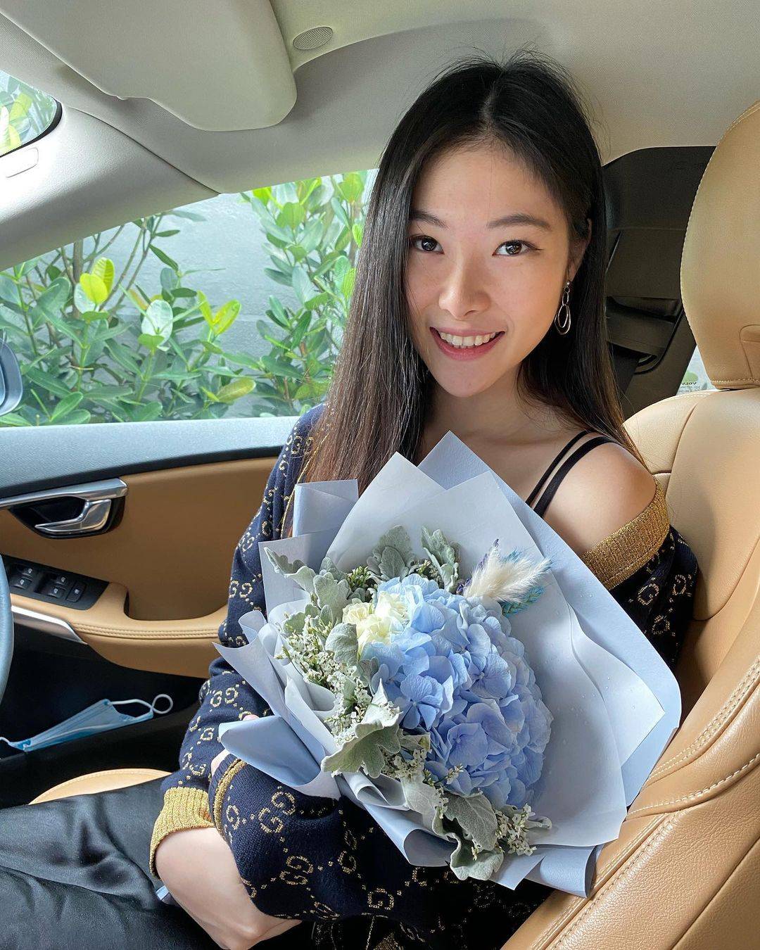 Nicole Low | Scrolller