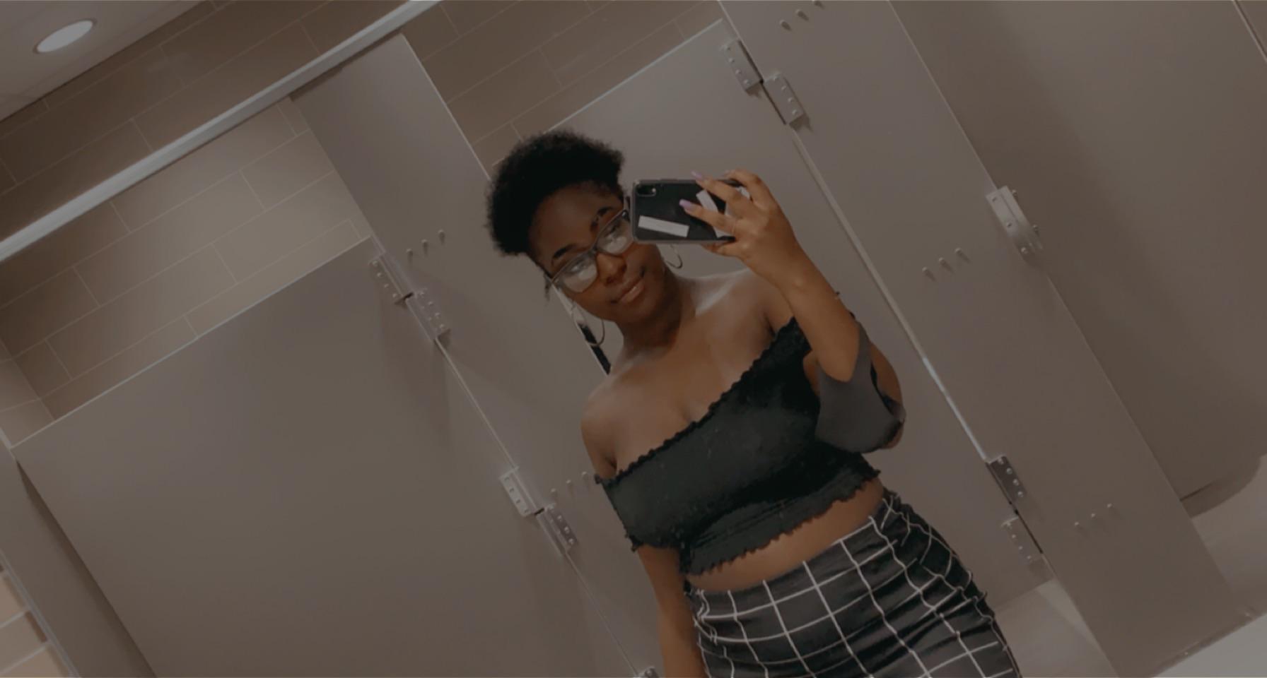 no bra in sight | Scrolller