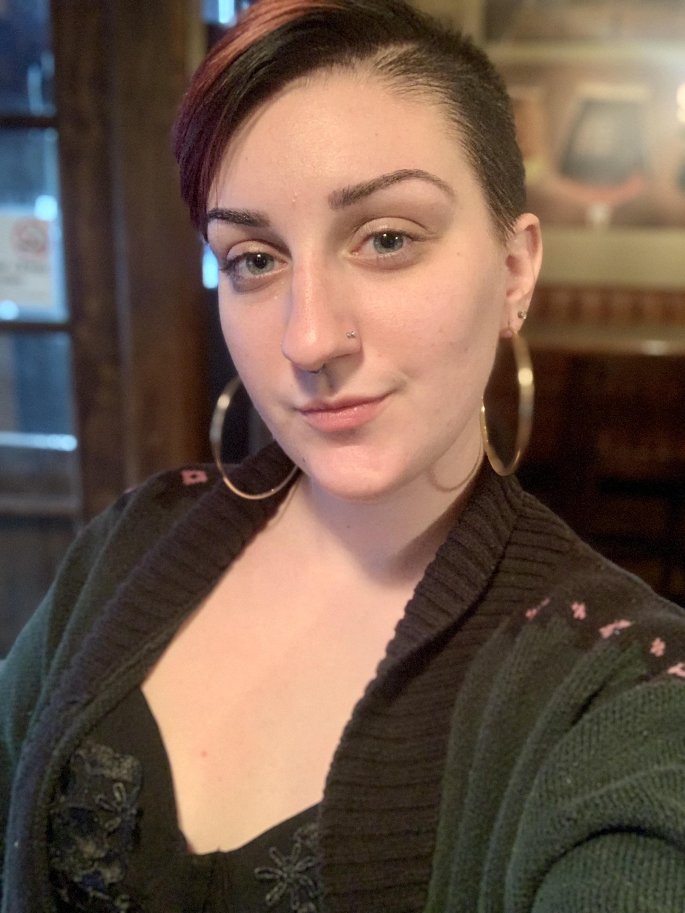 No makeup but eyebrows on point | Scrolller