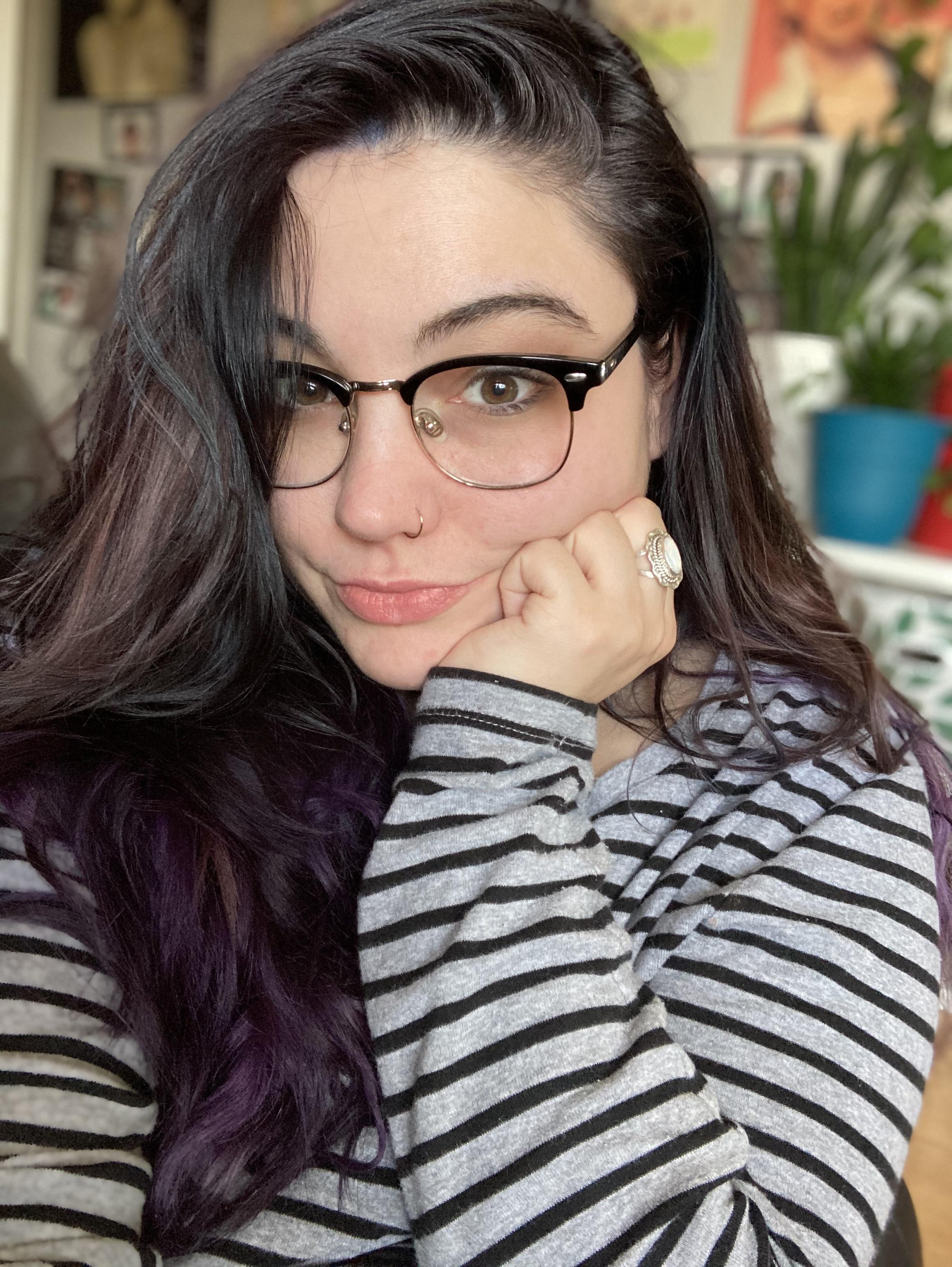 No makeup today, still look okay?? | Scrolller