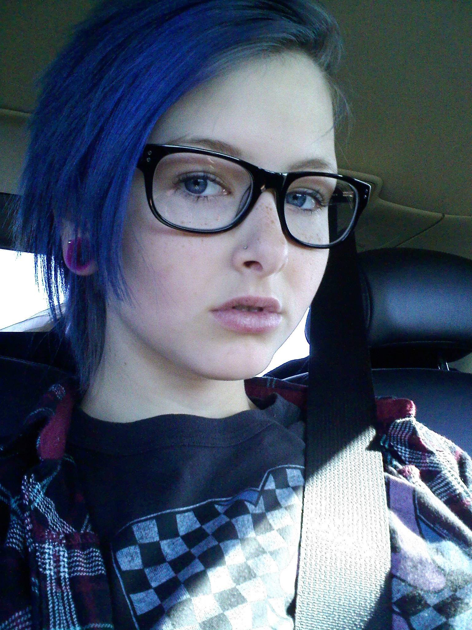 Not quite visible 5/8ths | Scrolller