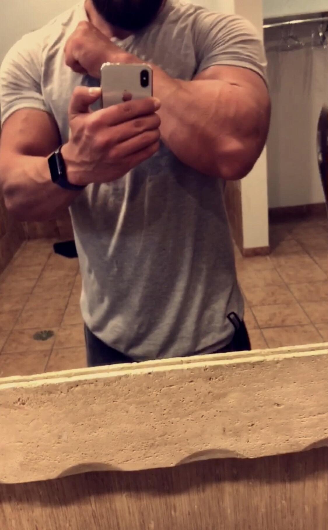 Not sure if beefy guy forearms are wanted. | Scrolller