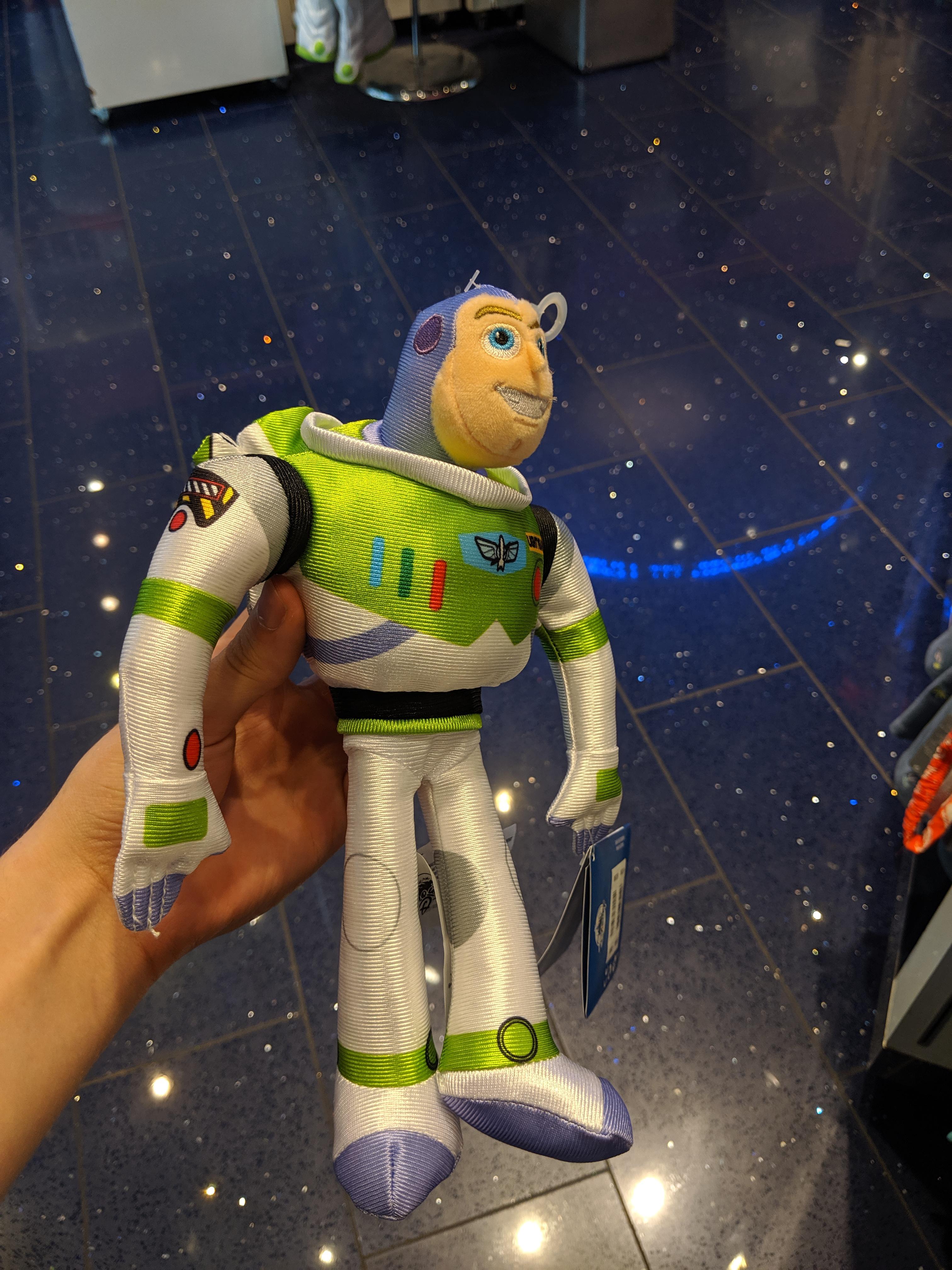 Not sure what to say about this weird looking buzz | Scrolller