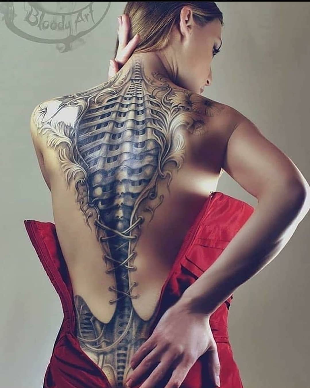 Not sure who this is.. But awesome tats | Scrolller
