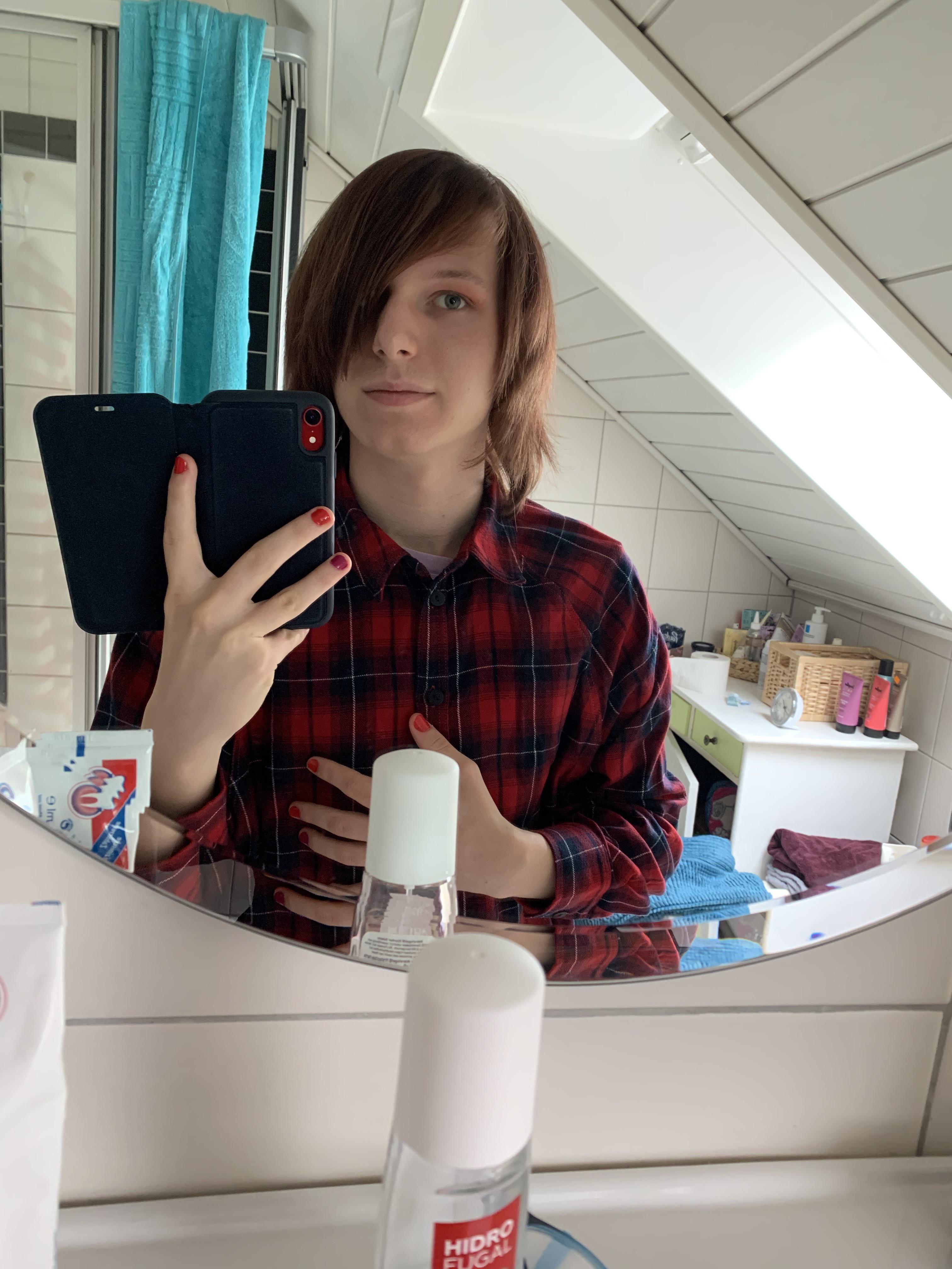 Notice me please I’m desperate 😂 | Scrolller