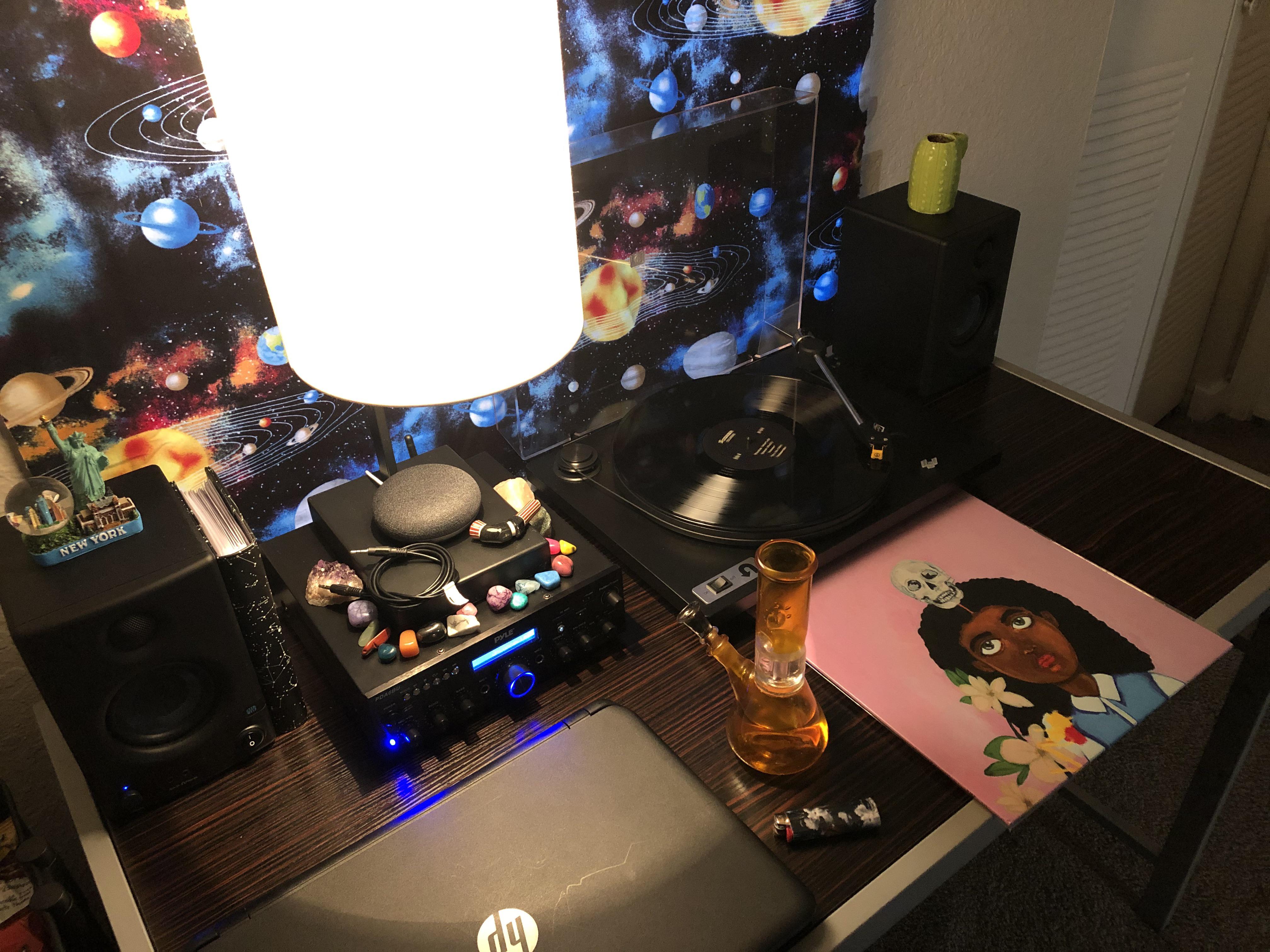 Now spinning 👐 | Scrolller