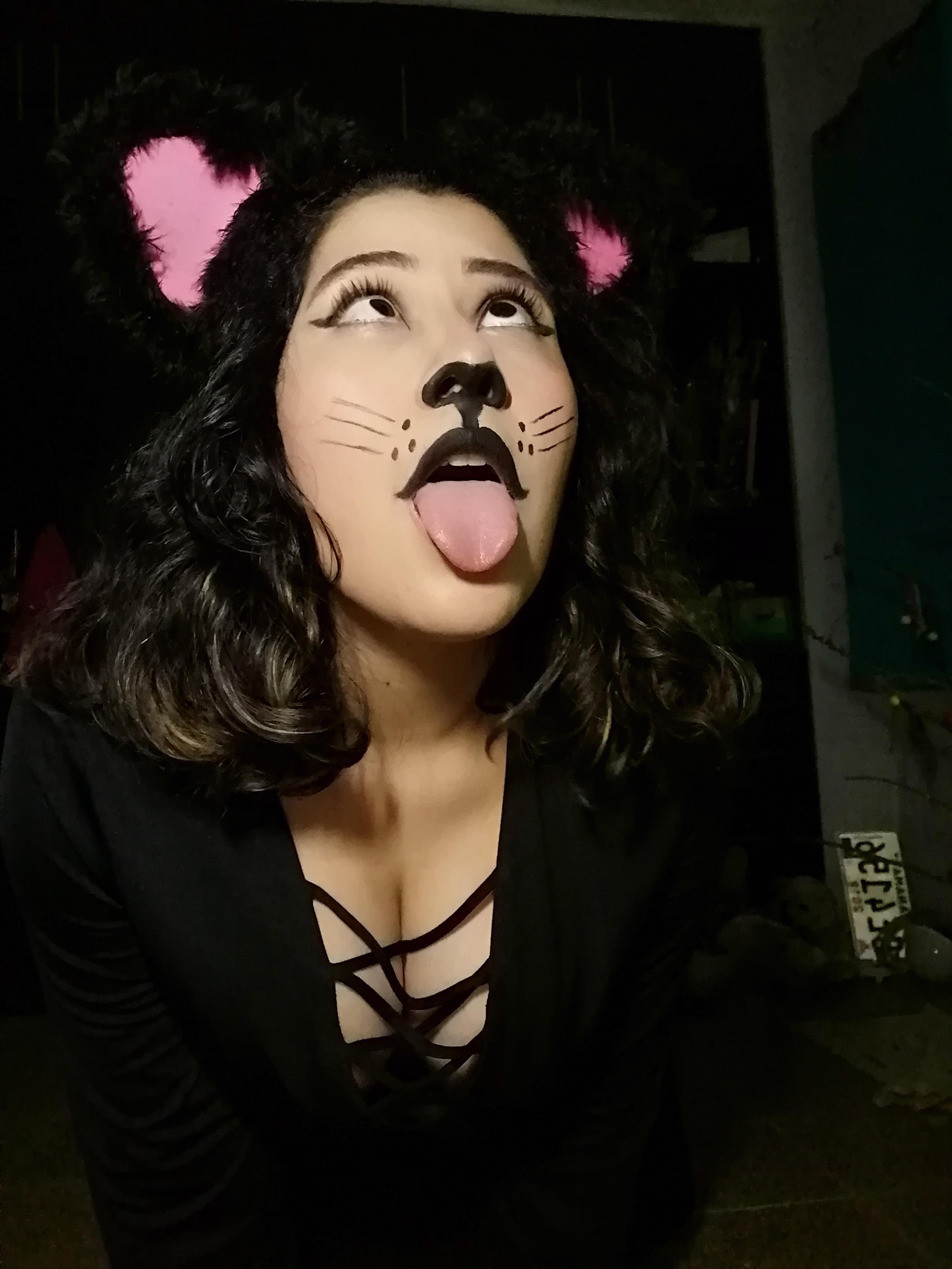 Nyaa~💕 | Scrolller